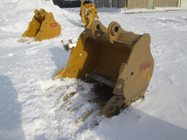 Tooth Buckets 51” – 78” — Carroll Equipment - CNY'S Best Place For ...