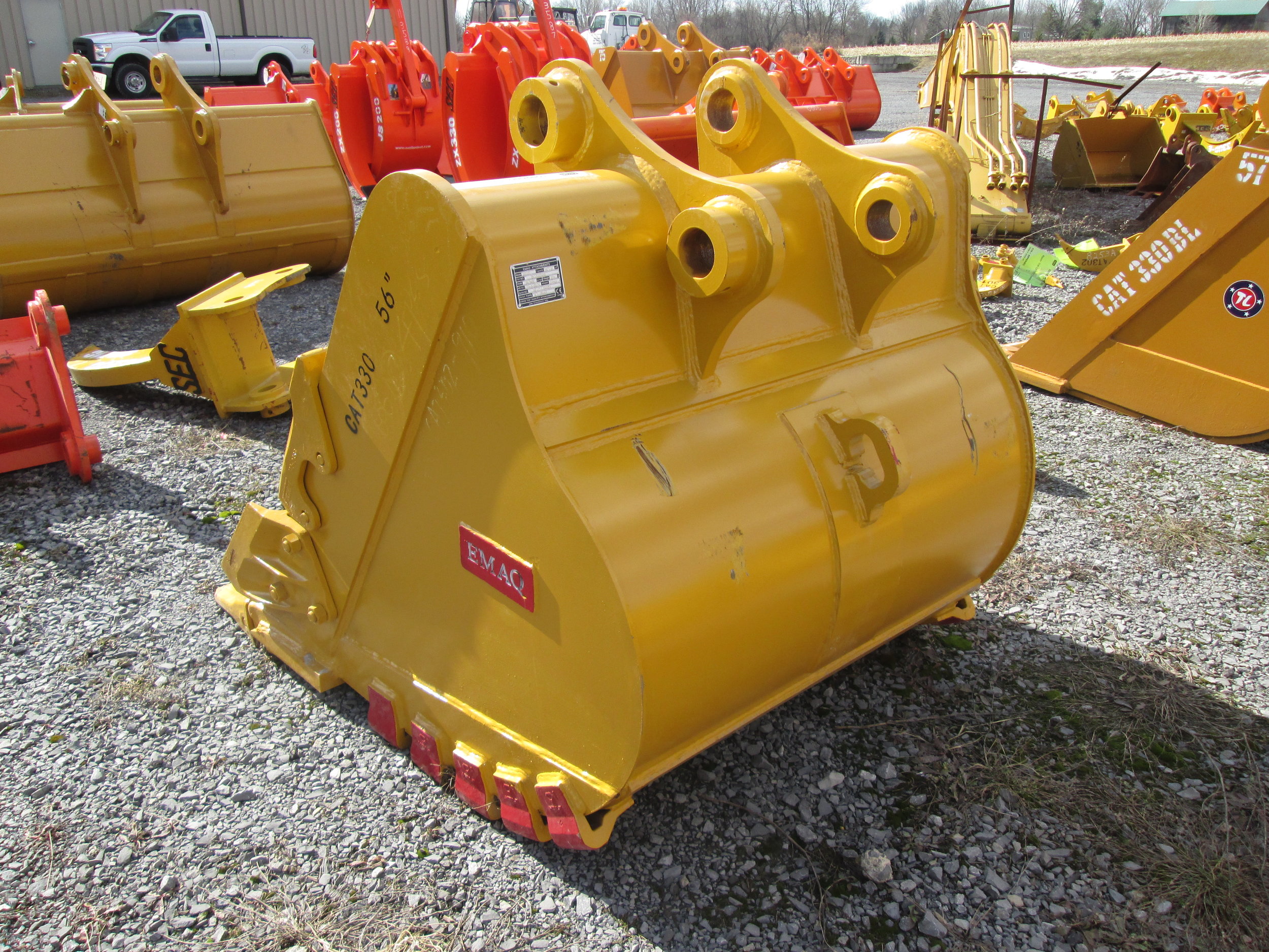 #6085- New 56" EMAQ/HD Tooth Bucket CAT330, 330L, 330BL, 330CL ...
