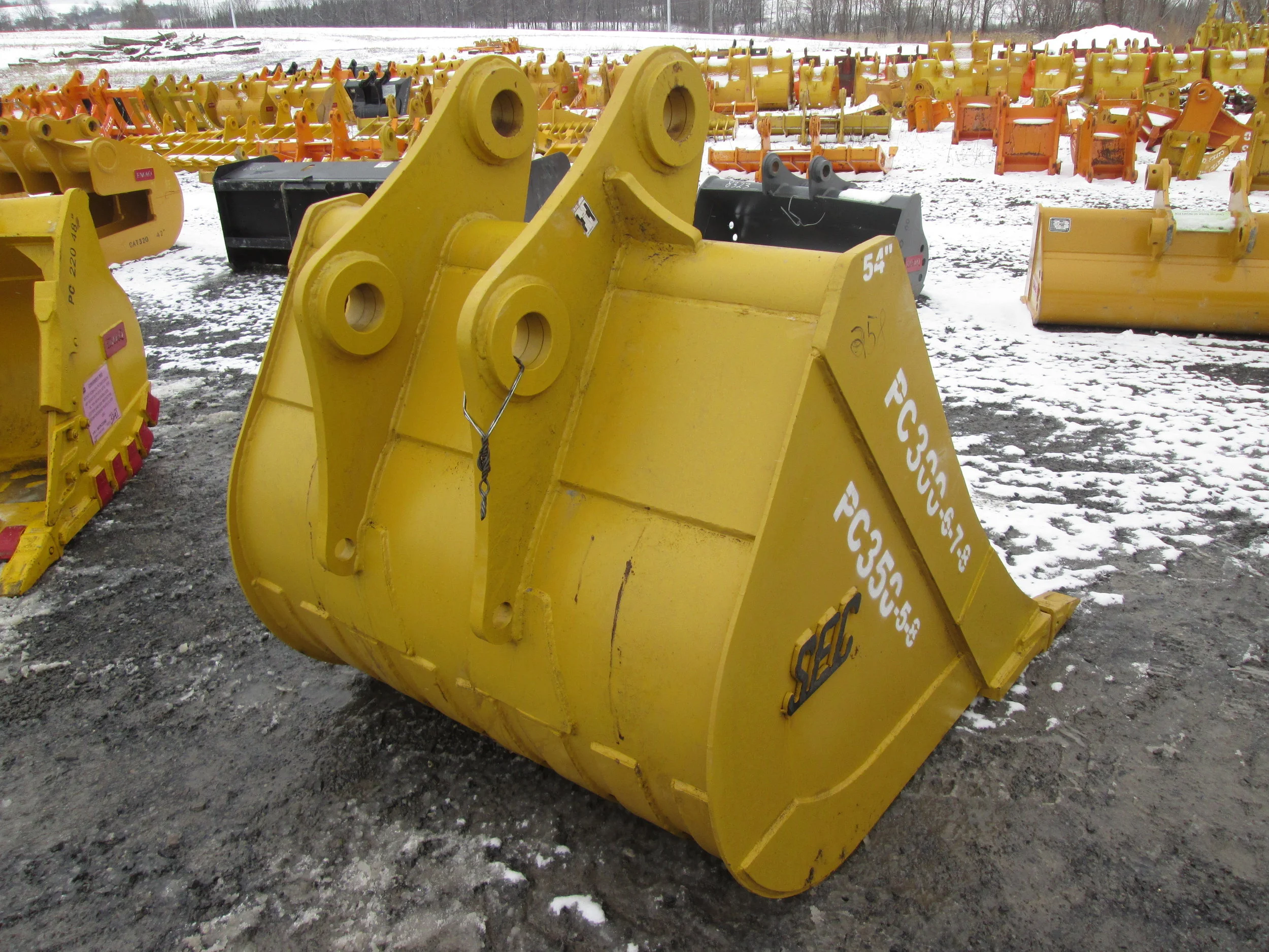 #7973- 54" New SEC Tooth Bucket Kobelco SK220, Komatsu PC300 - REGULAR ...