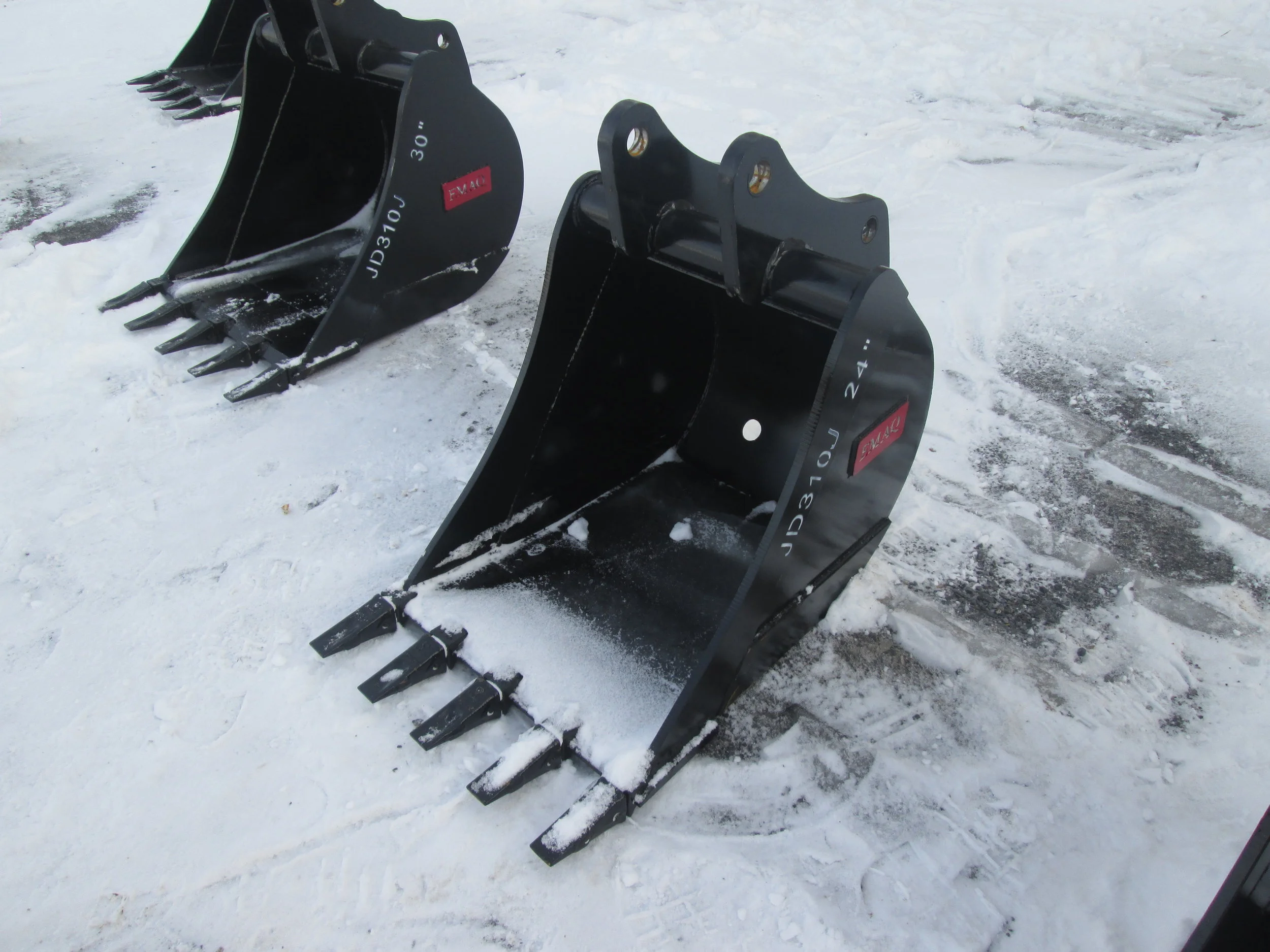 Backhoe Tooth Buckets — Carroll Equipment - CNY'S Best Place For ...