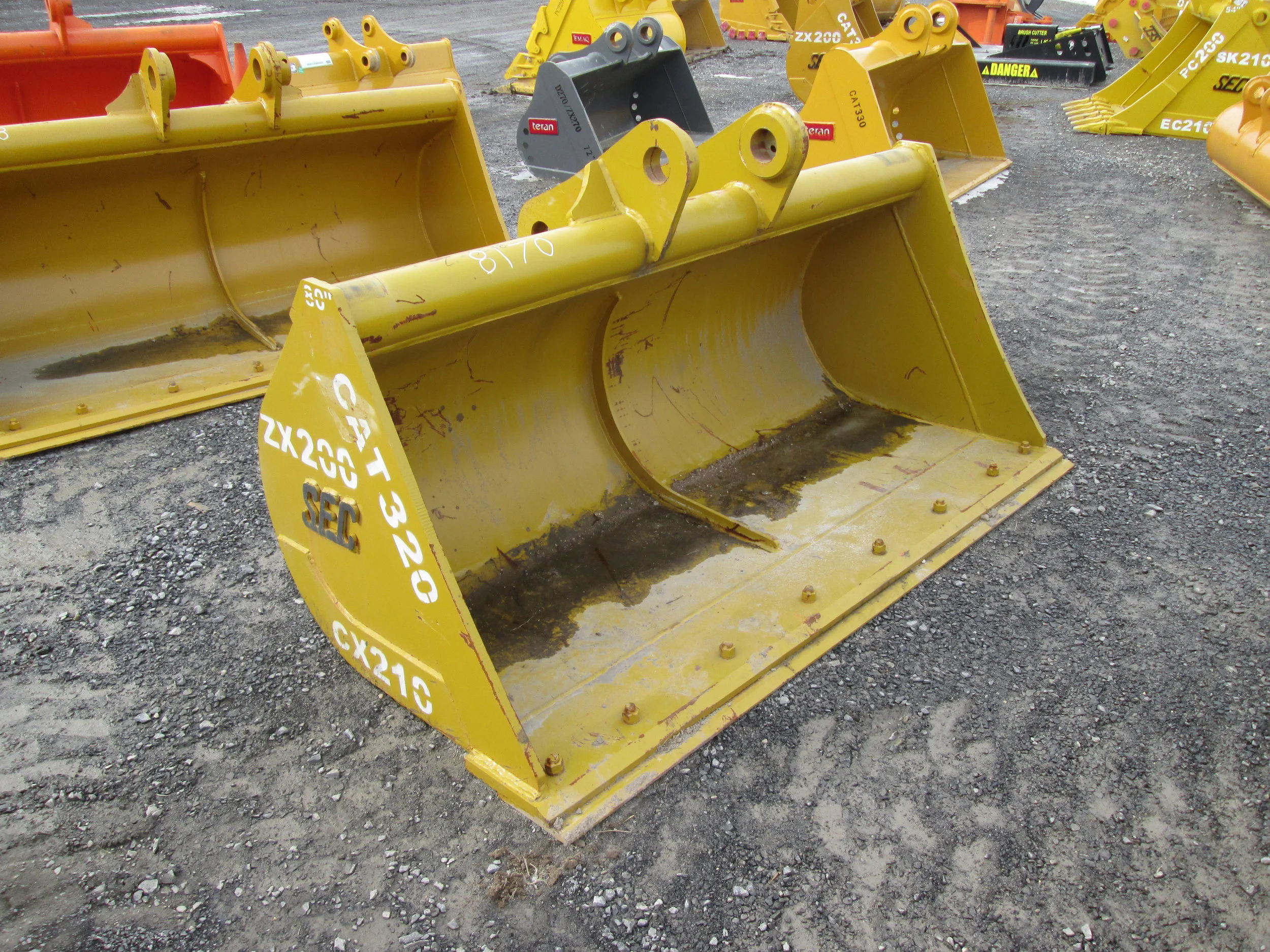 #6813 - New 80" SEC Ditching Bucket CAT 320-323 Hitachi John Deere 150 ...