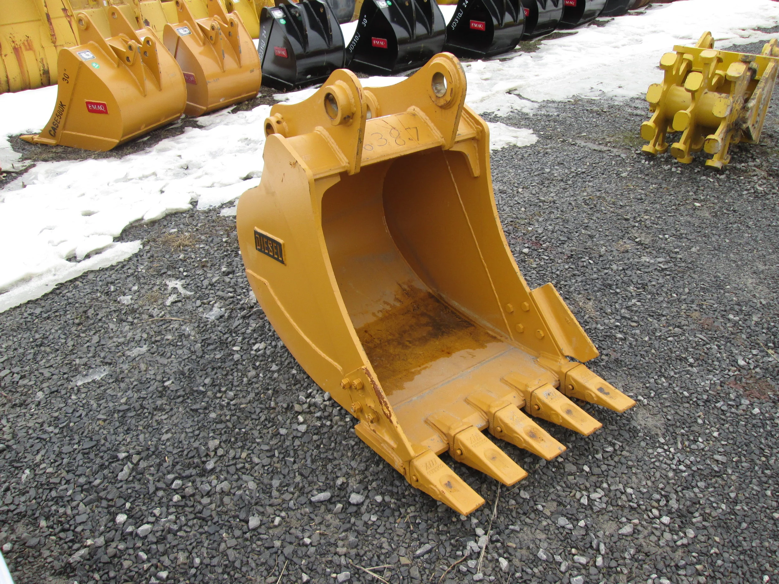 #6387- 30" NEW DE Tooth Bucket CAT315, 315B, 317B - REGULAR PRICE ...