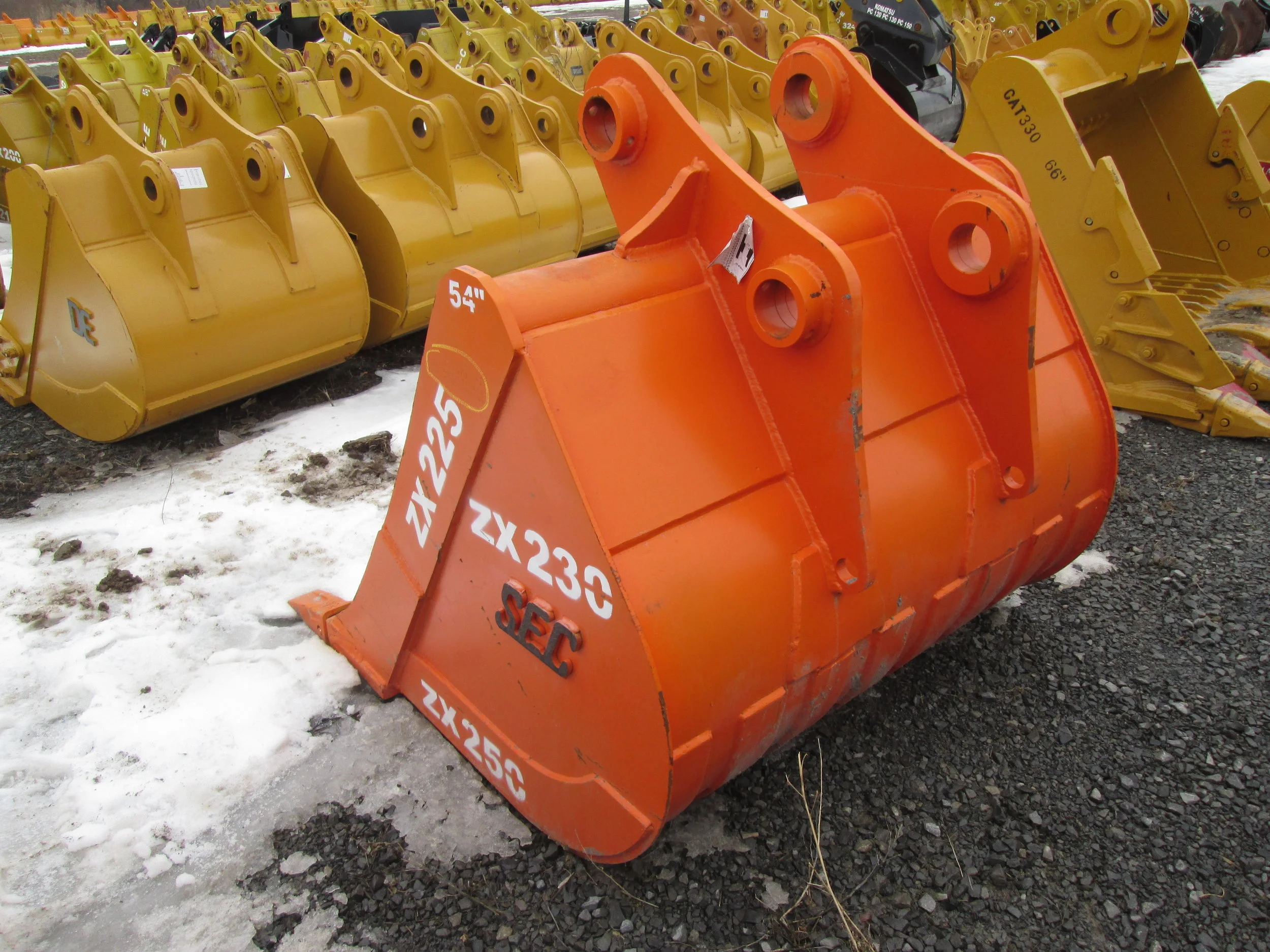 #7751- 54" NEW SEC Tooth Bucket Hitachi EX220, Komatsu PC300, John ...