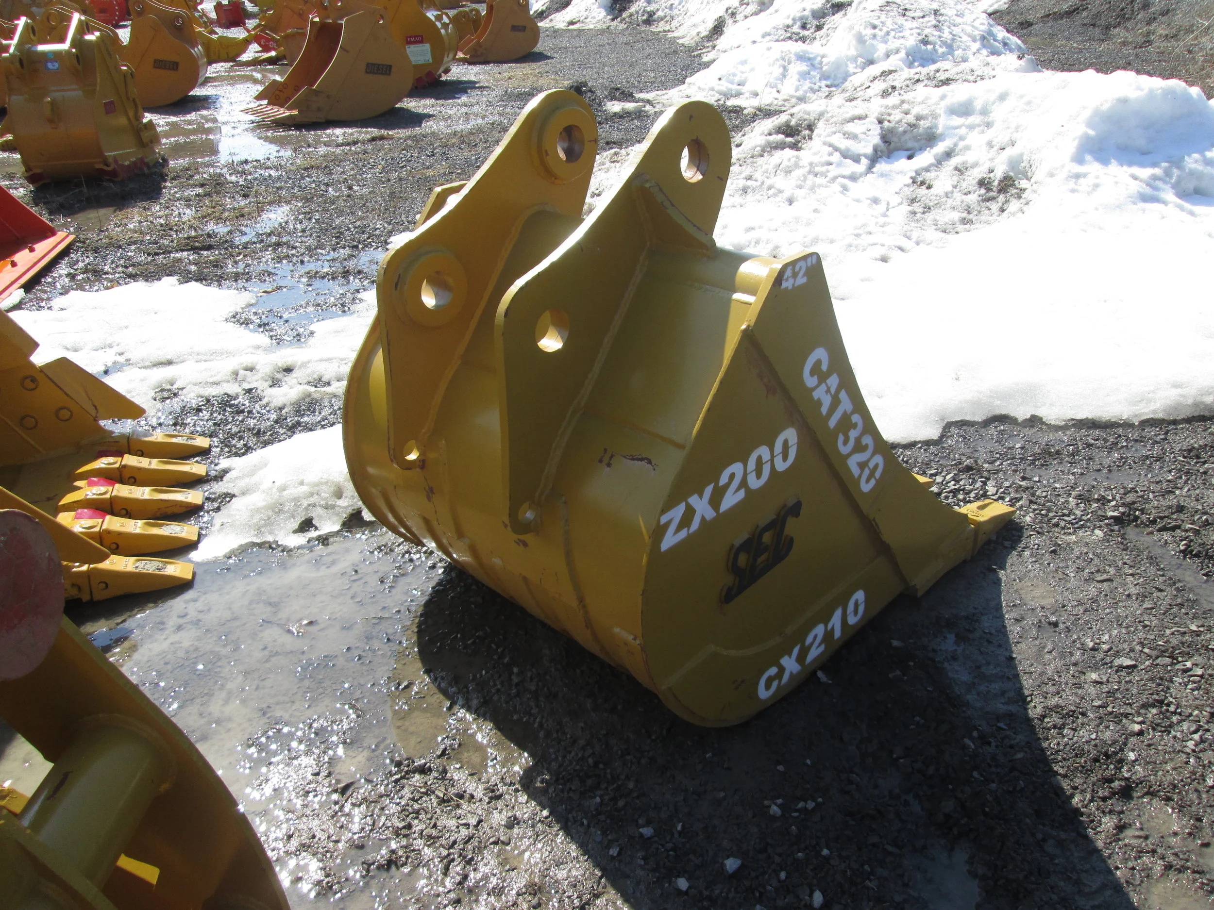 Tooth Buckets 41” – 45” — Carroll Equipment - CNY'S Best Place For ...