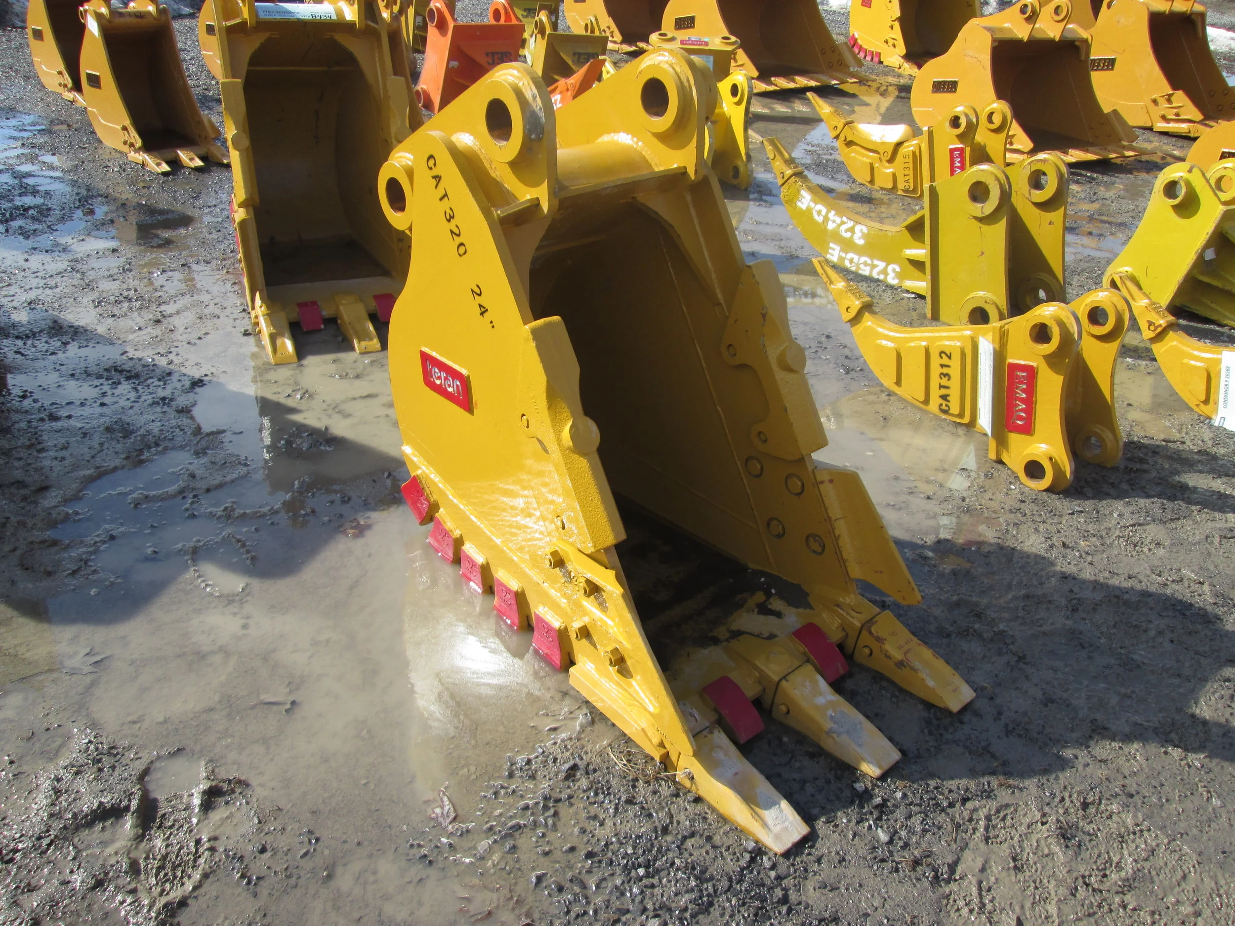 Tooth Buckets 21” – 30” — Carroll Equipment - CNY'S Best Place For ...