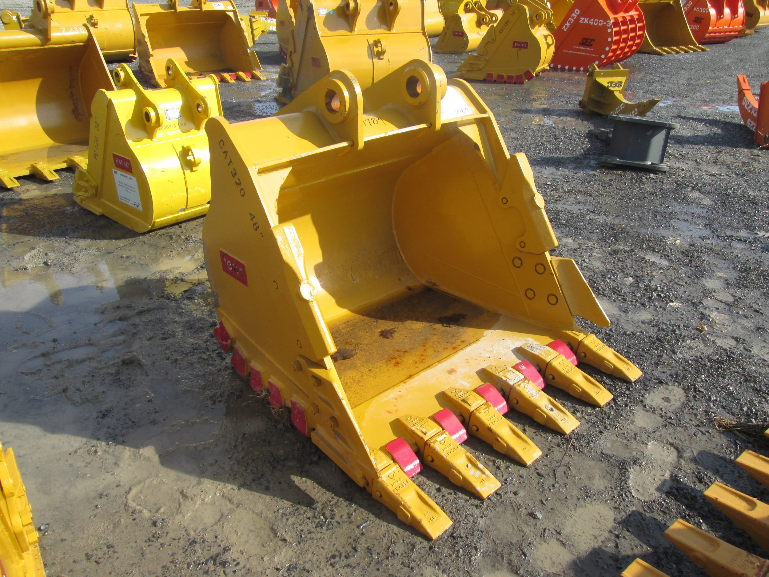 Tooth Bucket 46"- 50" — Carroll Equipment - CNY'S Best Place For ...