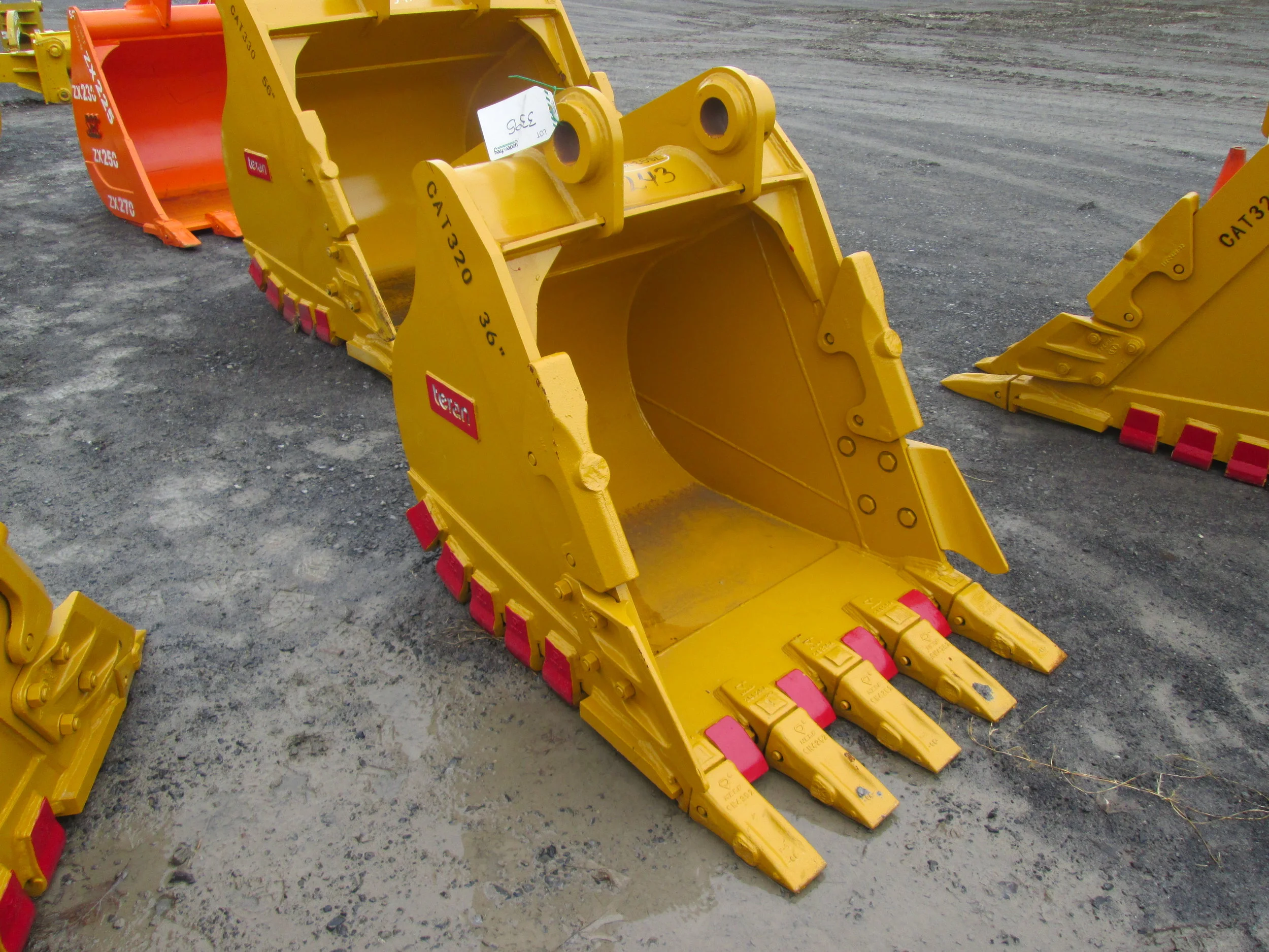 Tooth Buckets 31"-40" — Carroll Equipment - CNY'S Best Place For ...