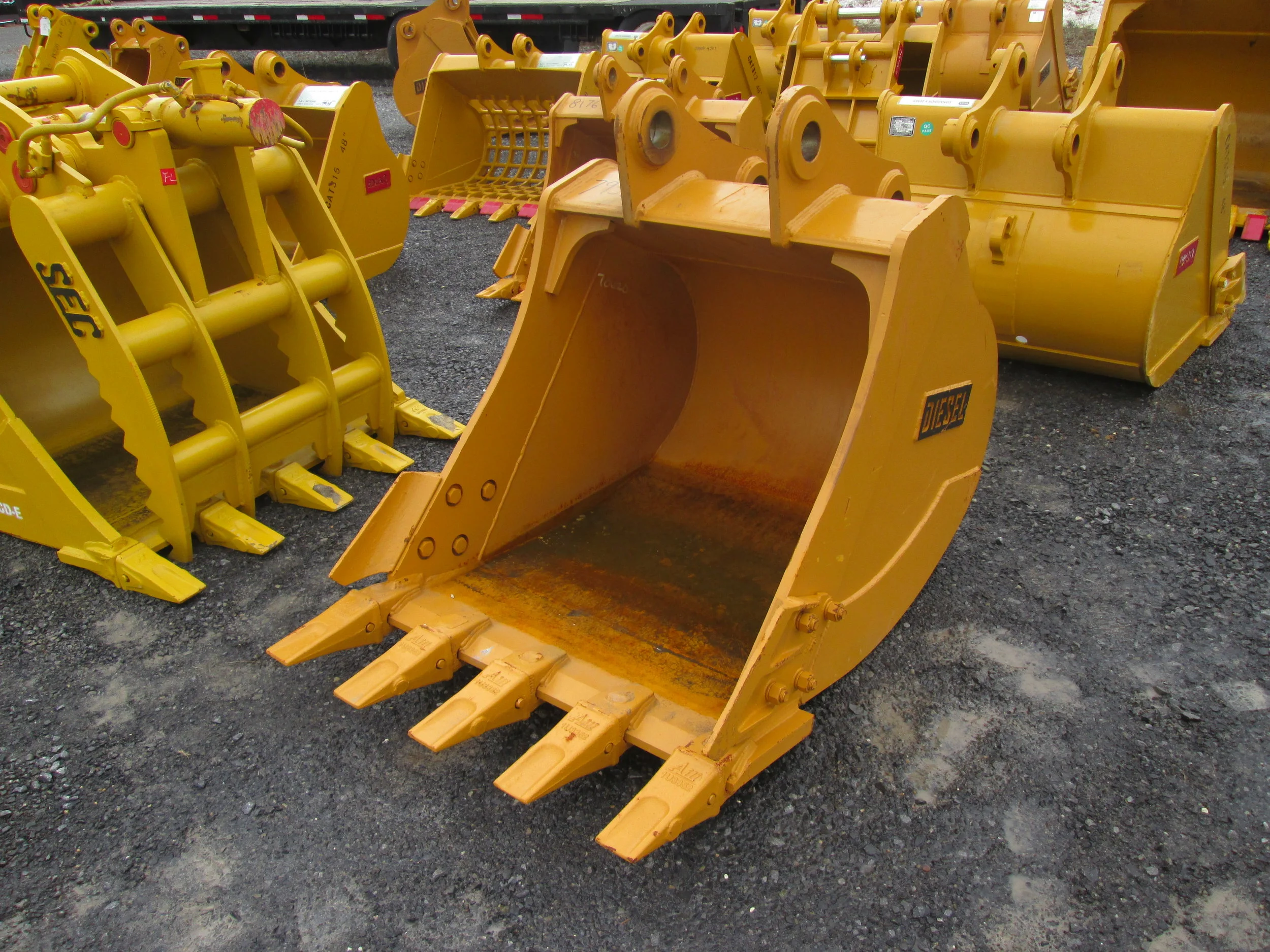 Tooth Buckets 41” – 50” — Carroll Equipment - Syracuse's Best Place For ...
