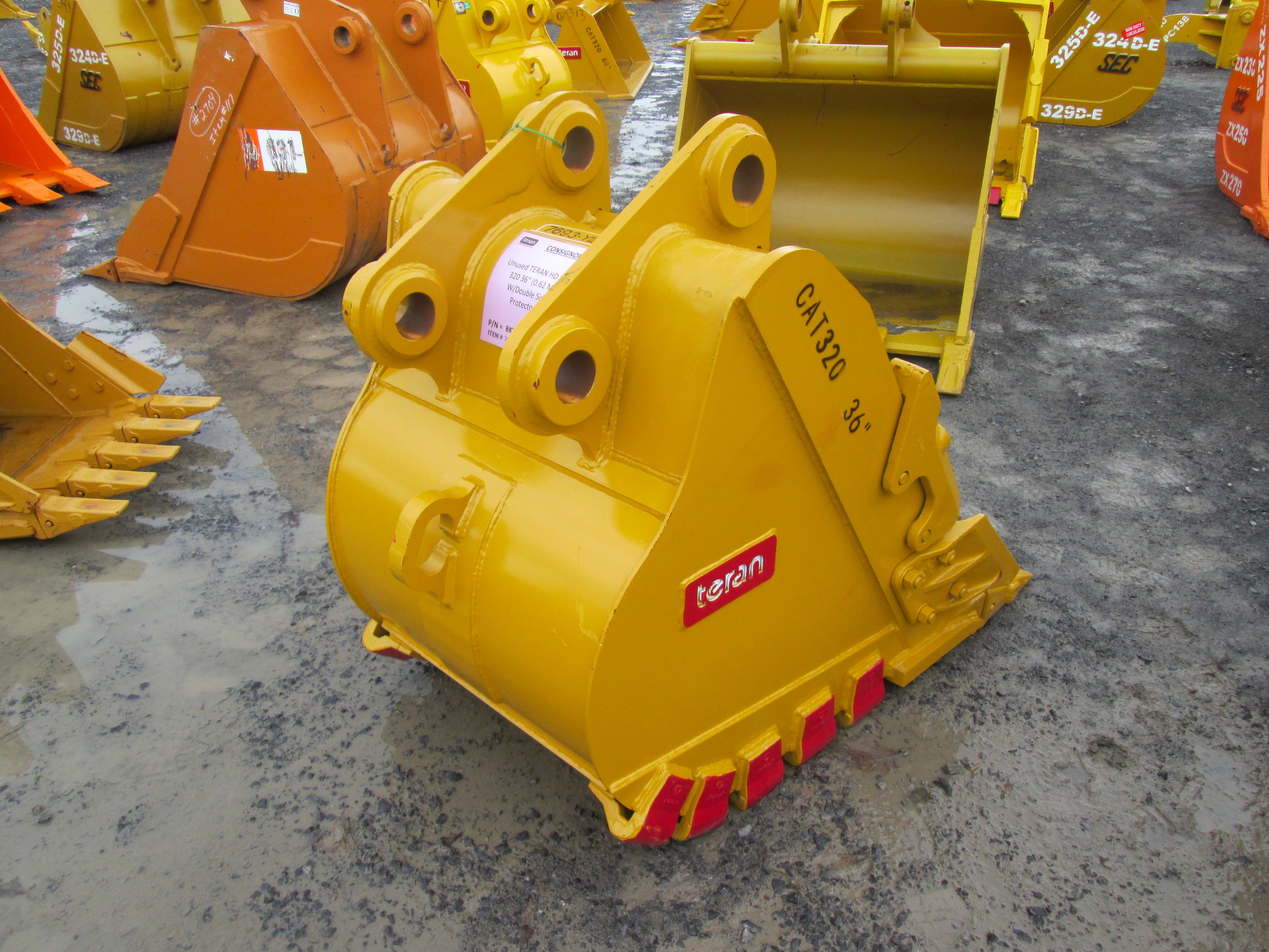 Tooth Buckets 31"-40" — Carroll Equipment - CNY'S Best Place For ...