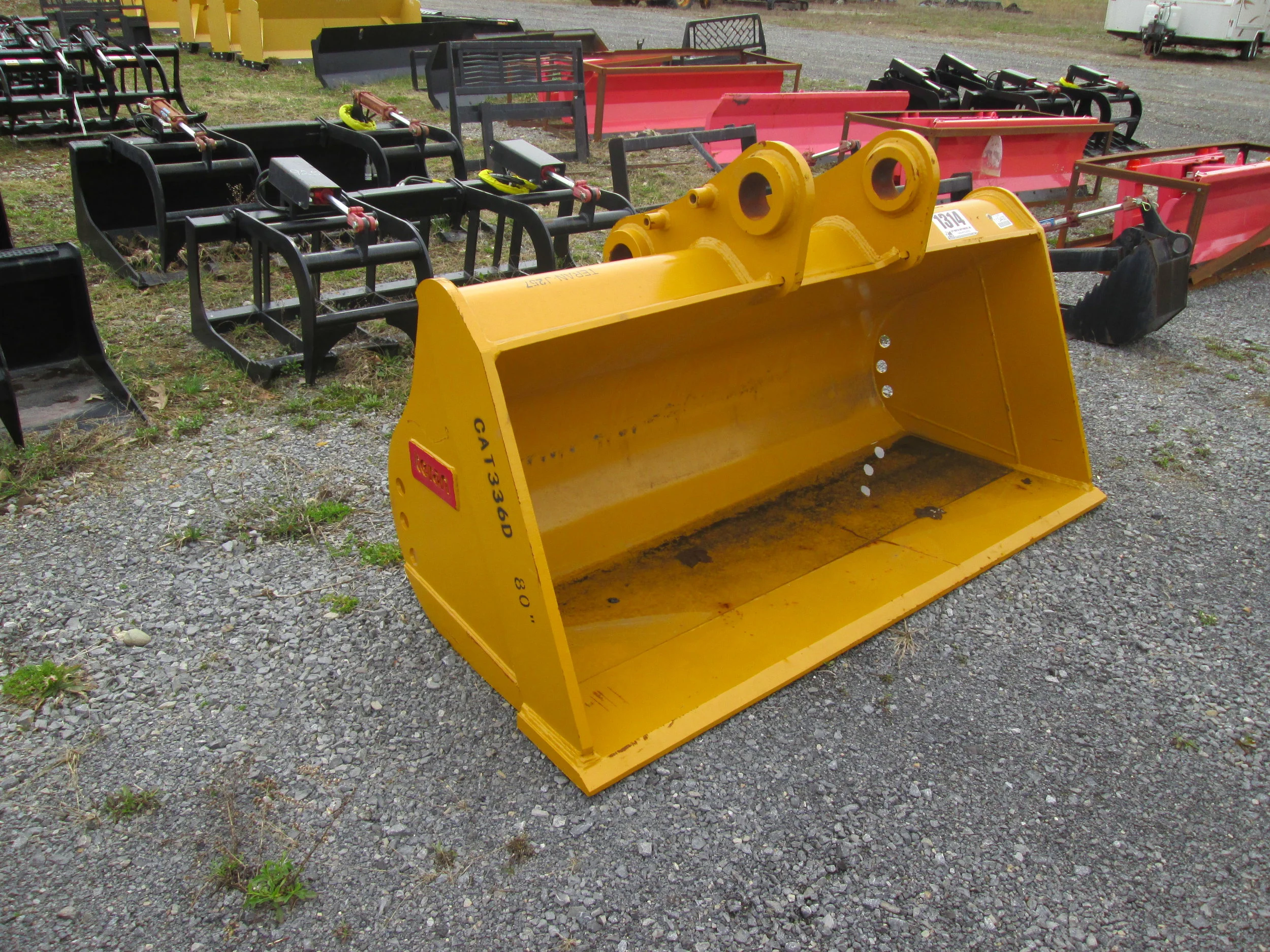 #3191- 80" New EMAQ Ditching Bucket CAT330D, 330DL, 336, 336D - REGULAR ...