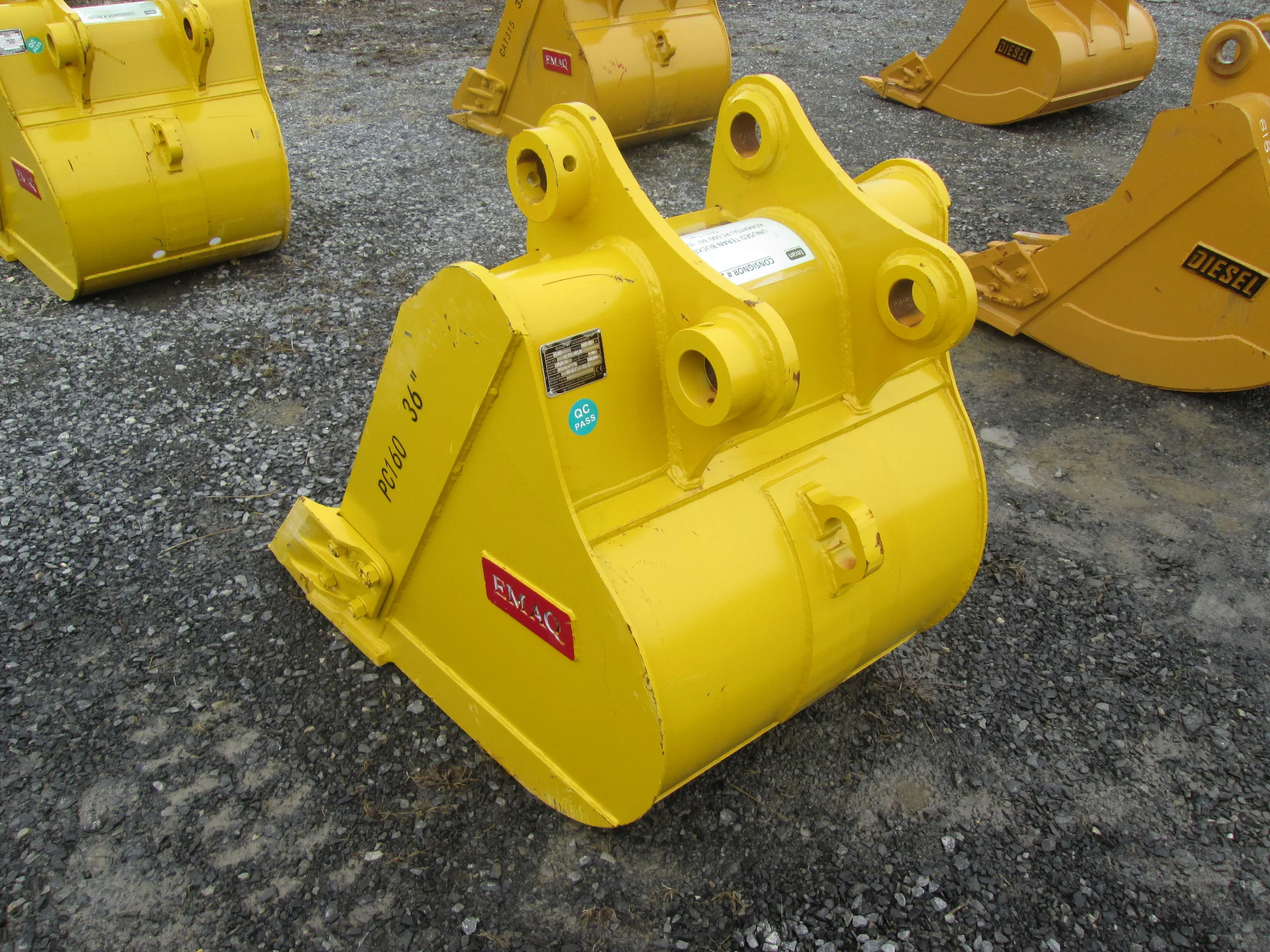 Tooth Buckets 31"-40" — Carroll Equipment - CNY'S Best Place For ...