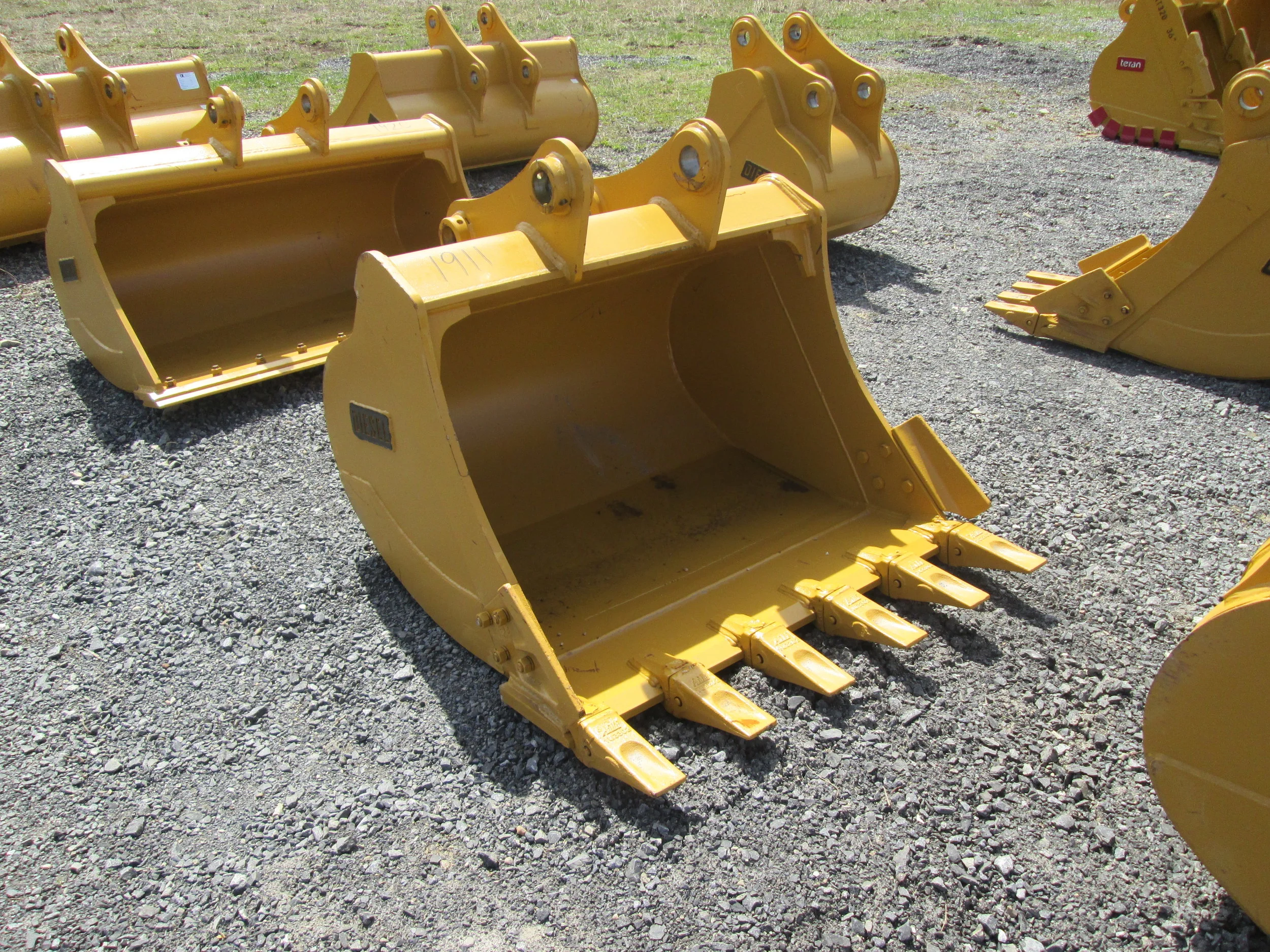Tooth Bucket 46"- 50" — Carroll Equipment - CNY'S Best Place For ...