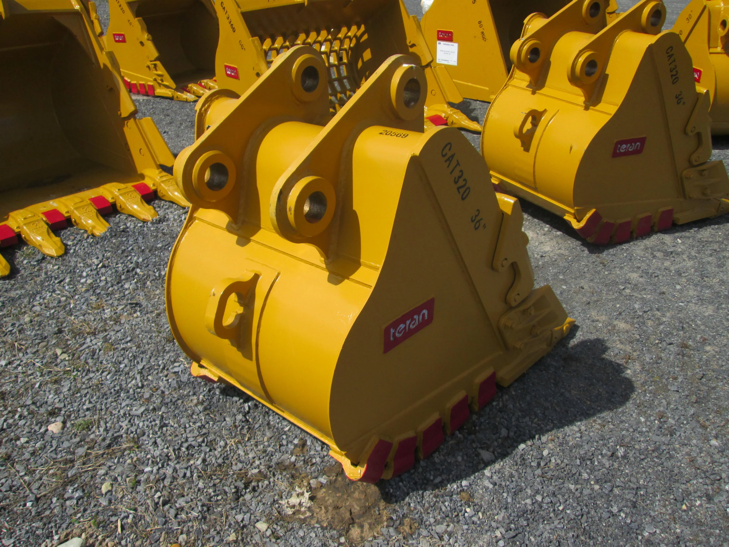 Tooth Buckets 31"-40" — Carroll Equipment - CNY'S Best Place For ...