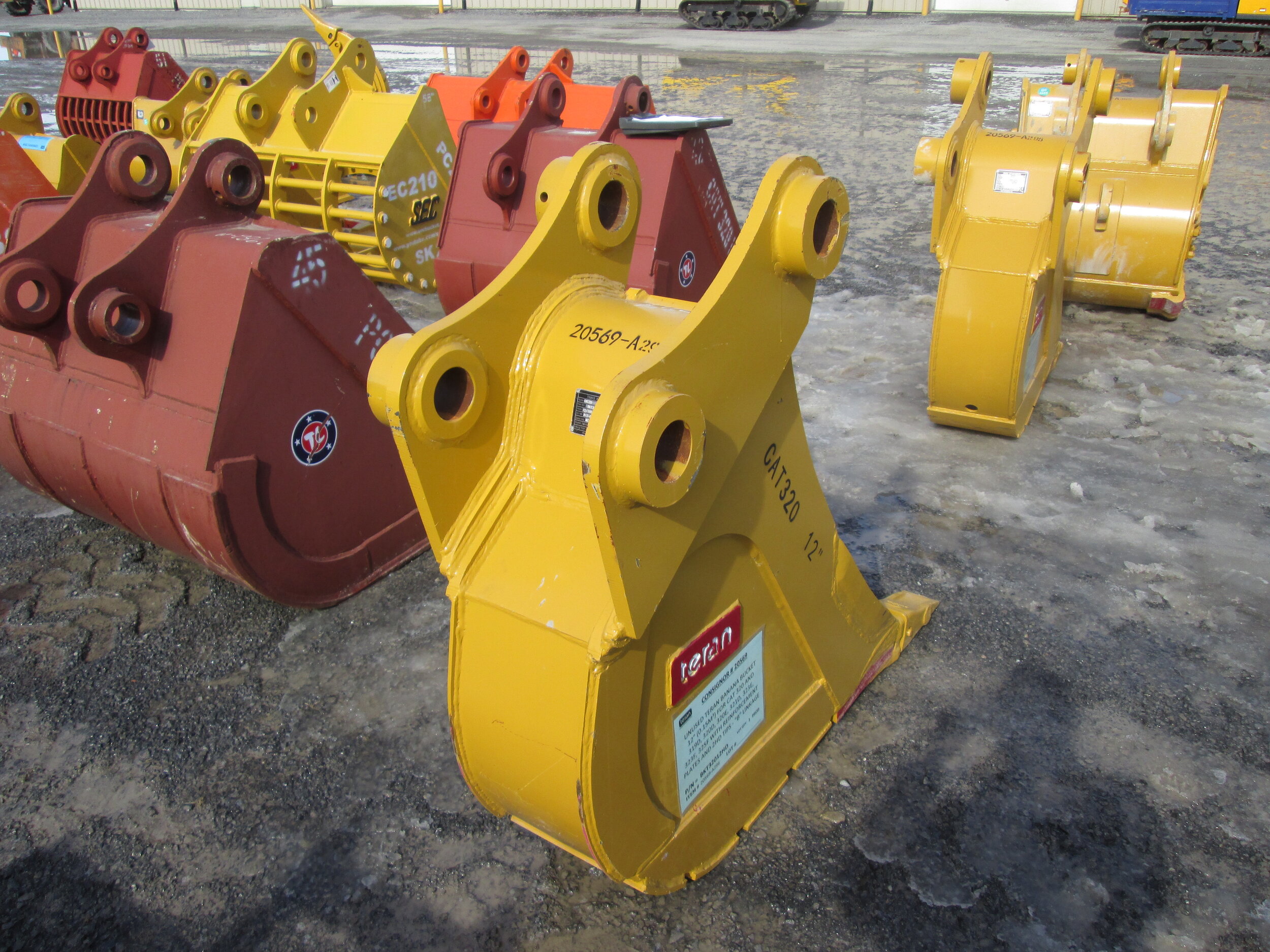 Tooth Buckets 8" – 20" — Carroll Equipment - CNY'S Best Place For ...