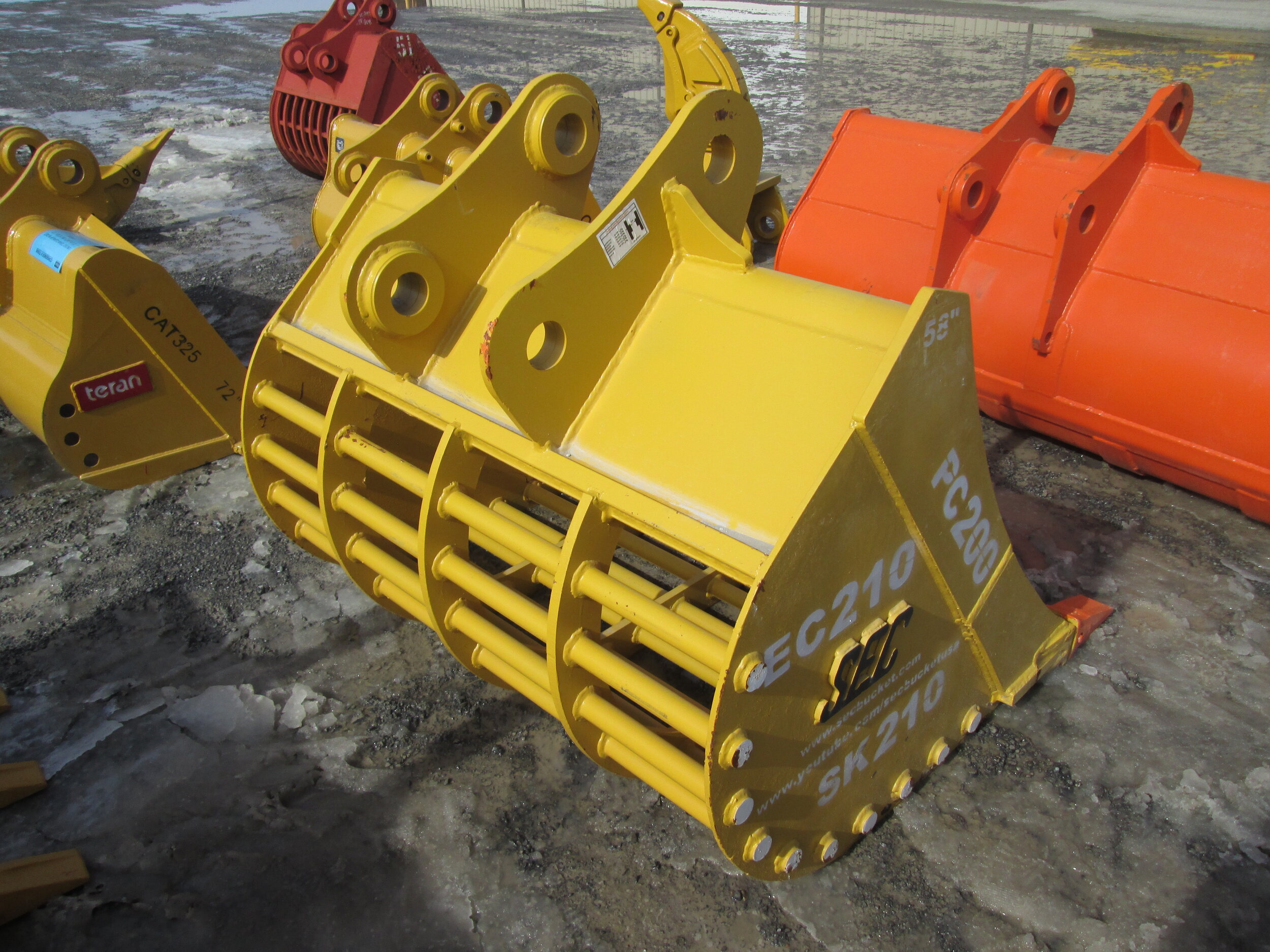 Skeleton Tooth Buckets — Carroll Equipment - Syracuse's Best Place For ...