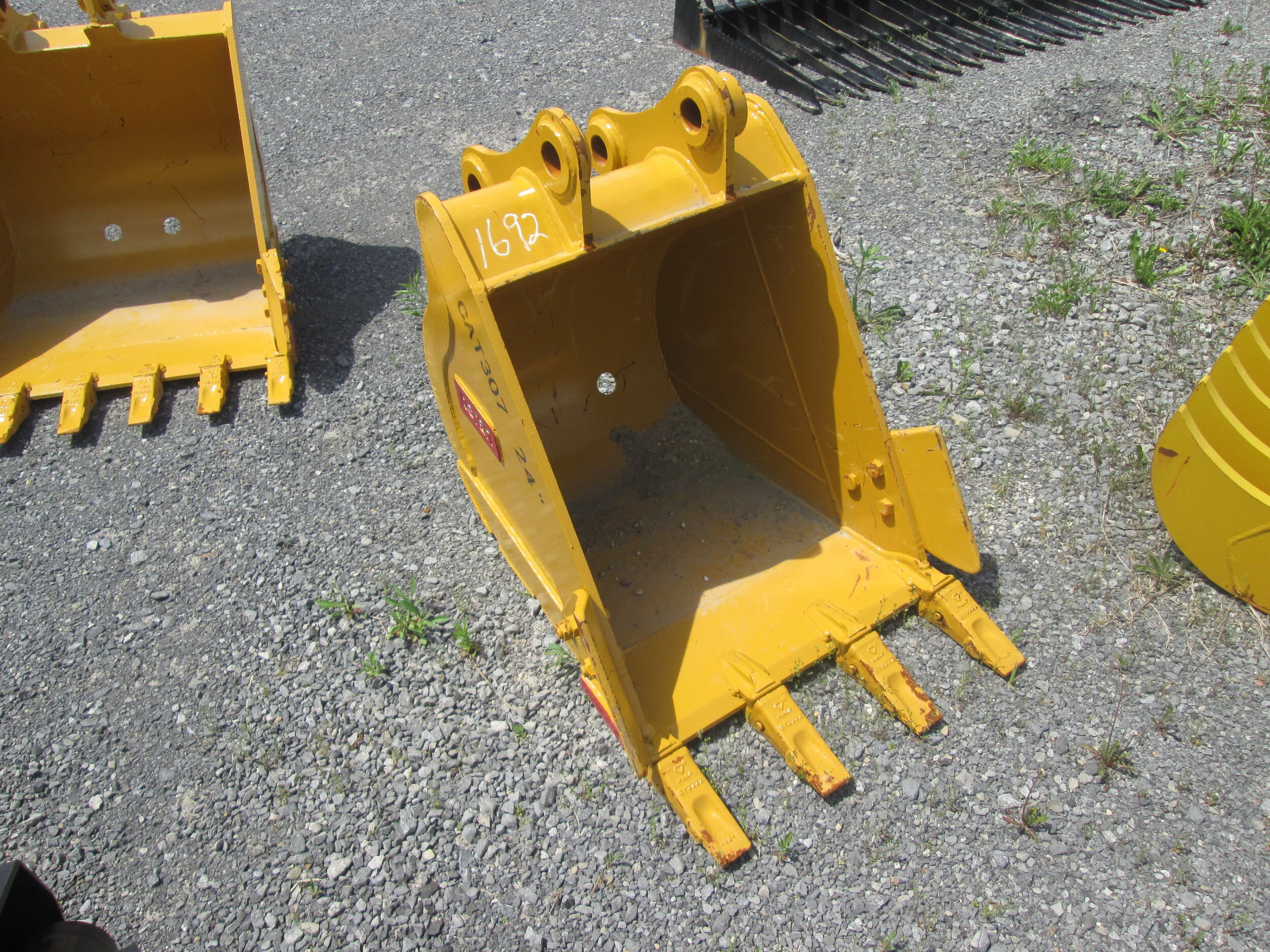 Tooth Buckets 21” – 30” — Carroll Equipment - CNY'S Best Place For ...