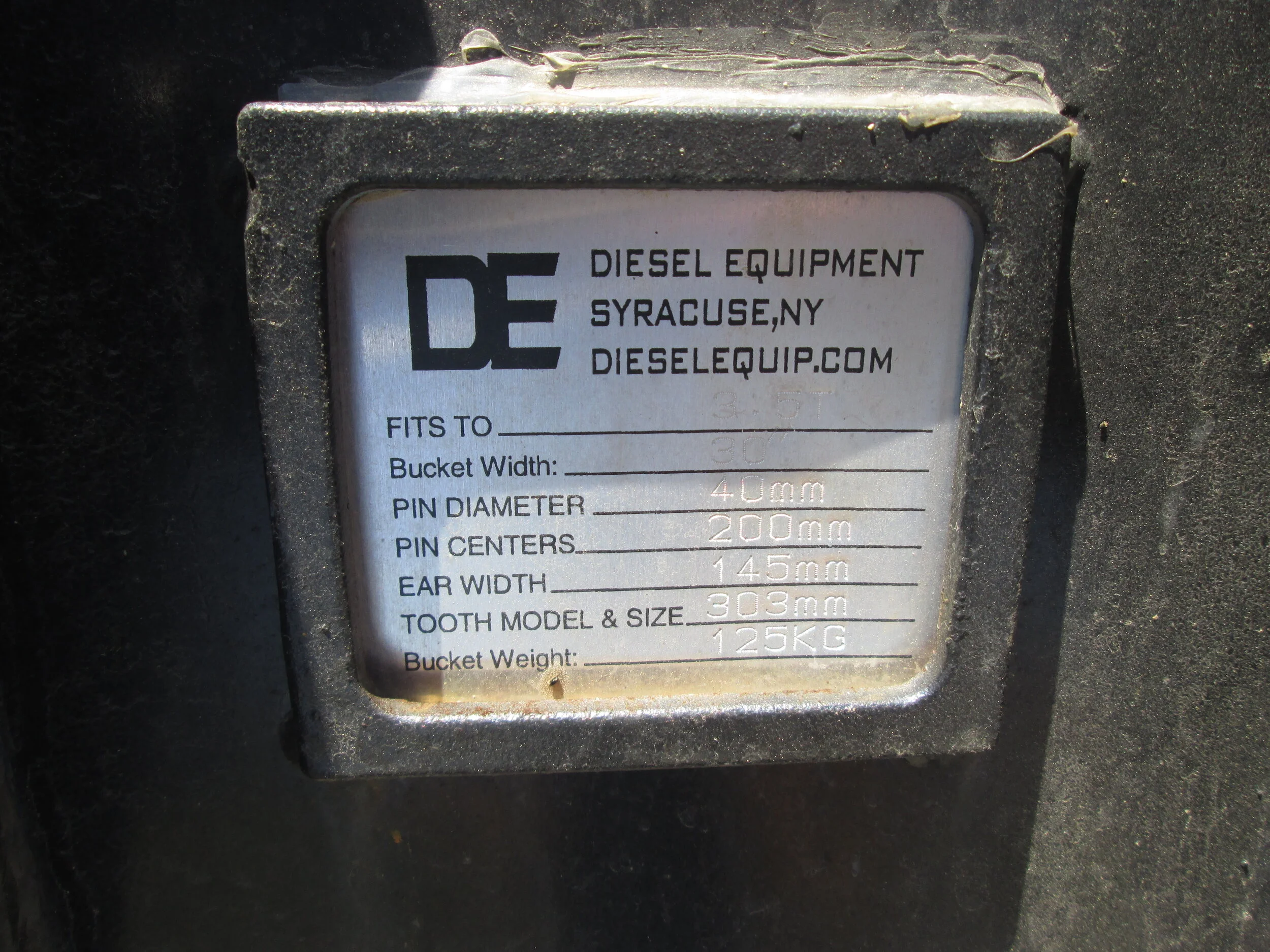#1762- New 30" Diesel Tooth Bucket CAT303, Kobelco SK35, JD35D ...