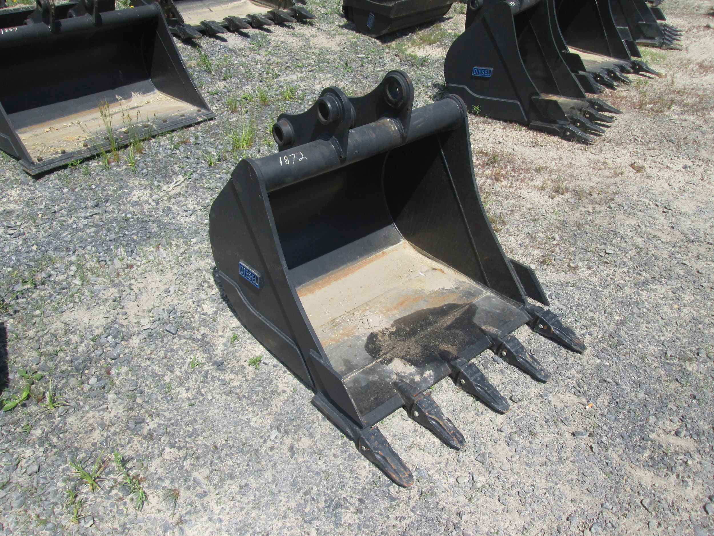 Tooth Buckets 31"-40" — Carroll Equipment - CNY'S Best Place For ...
