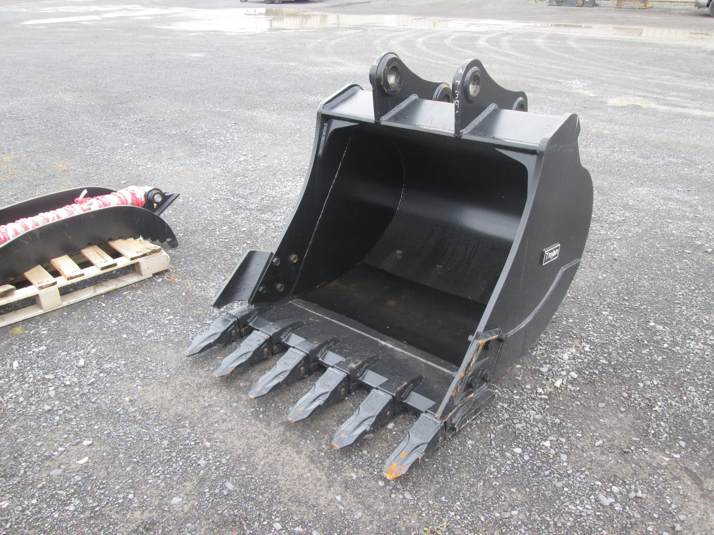 #739- New 48" Diesel Tooth Bucket Komatsu PC220, Kobelco SK200, Volvo ...