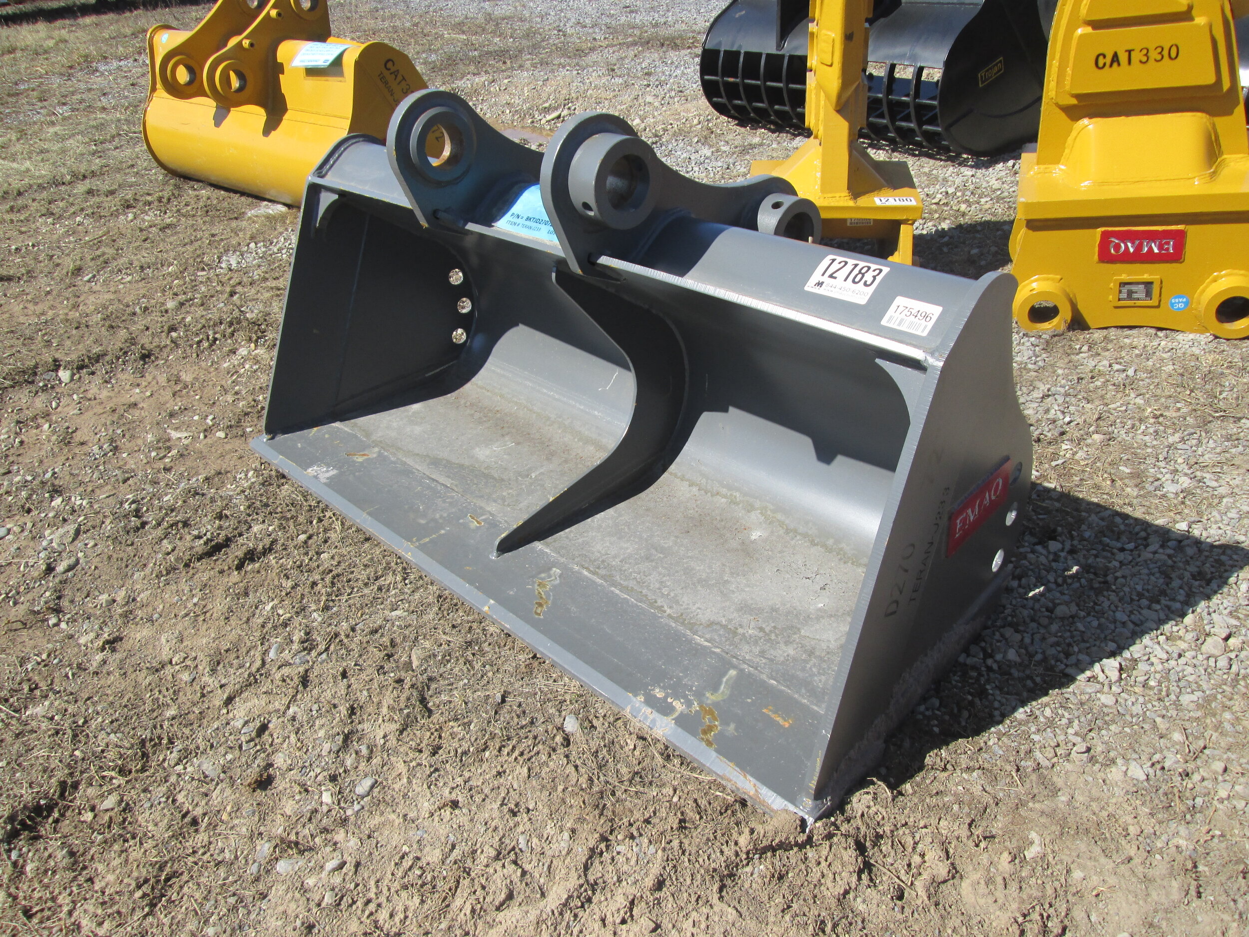 #5213-60" New EMAQ Ditching Bucket Fits Komatsu PC200, Kobelco SK200 ...