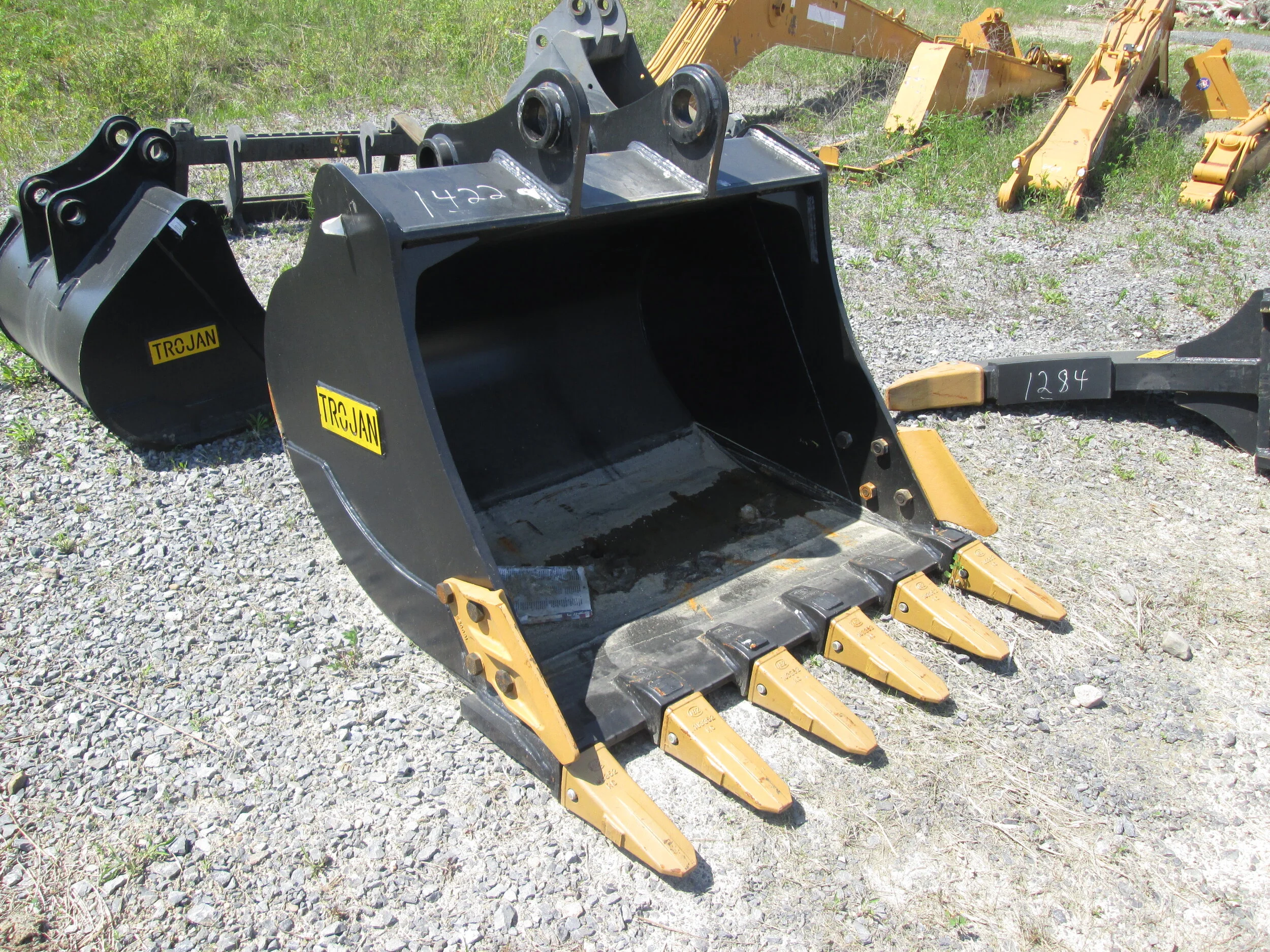 Tooth Buckets 51” – 78” — Carroll Equipment - CNY'S Best Place For ...