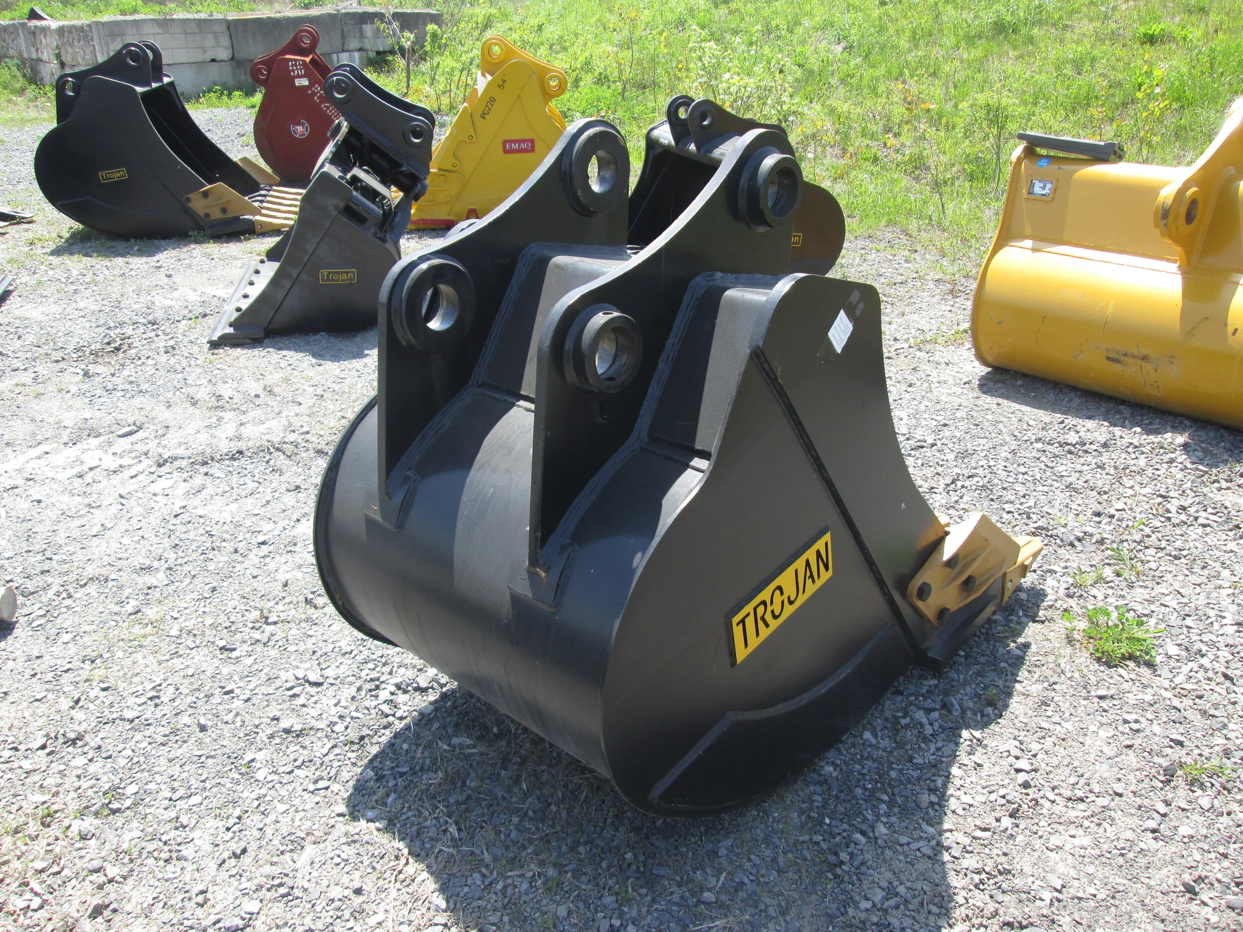 Tooth Buckets 31"-40" — Carroll Equipment - CNY'S Best Place For ...