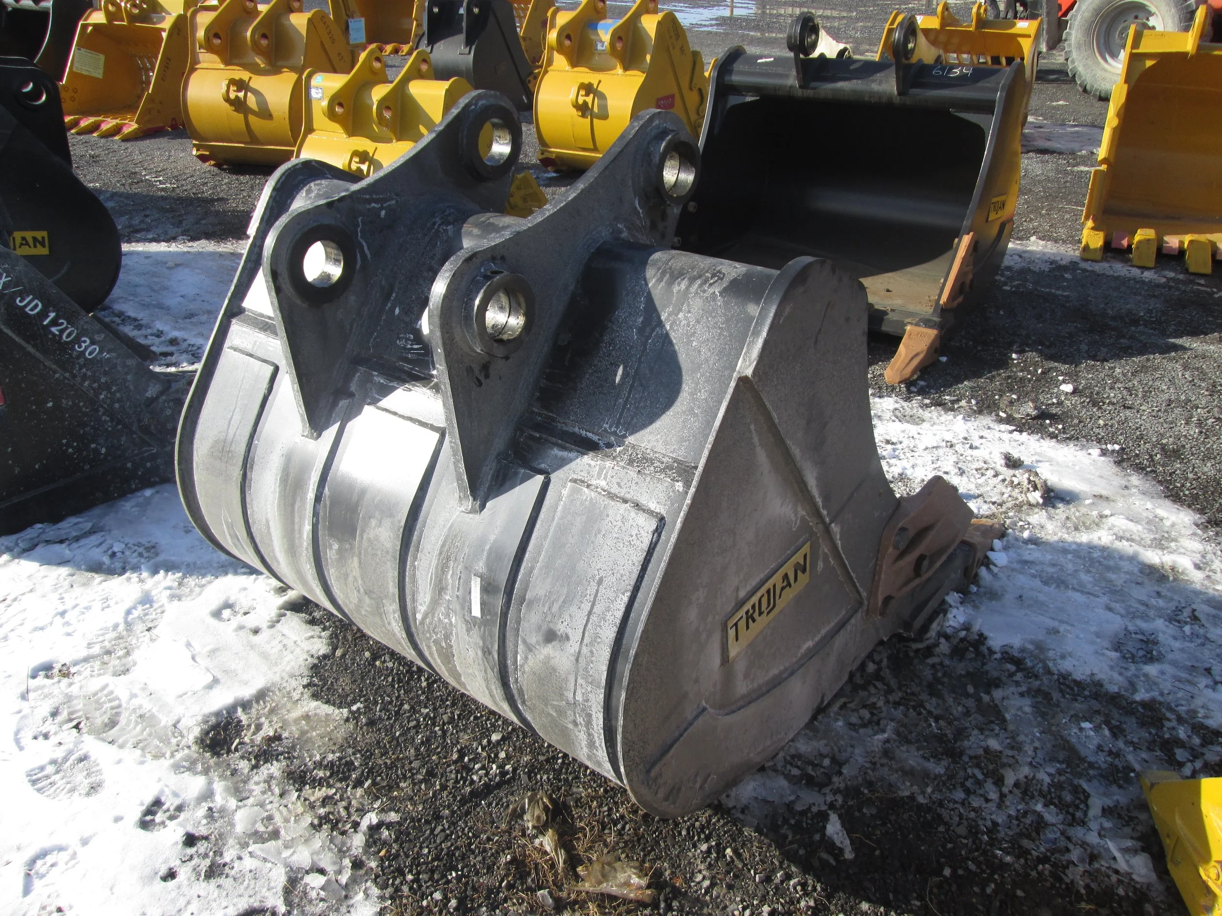 #6535- New 54" DE/ Trojan Tooth Bucket CAT330D, 330DL, 336, 336D ...