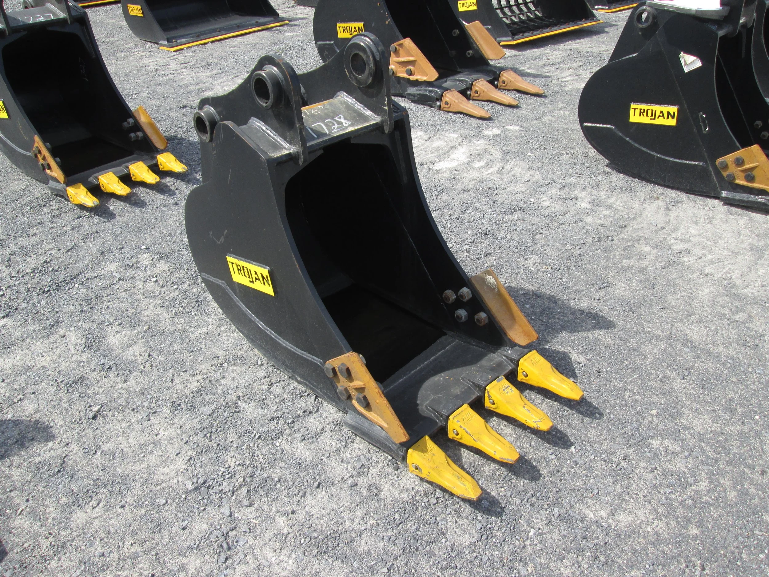 Tooth Buckets 21” – 30” — Carroll Equipment - CNY'S Best Place For ...