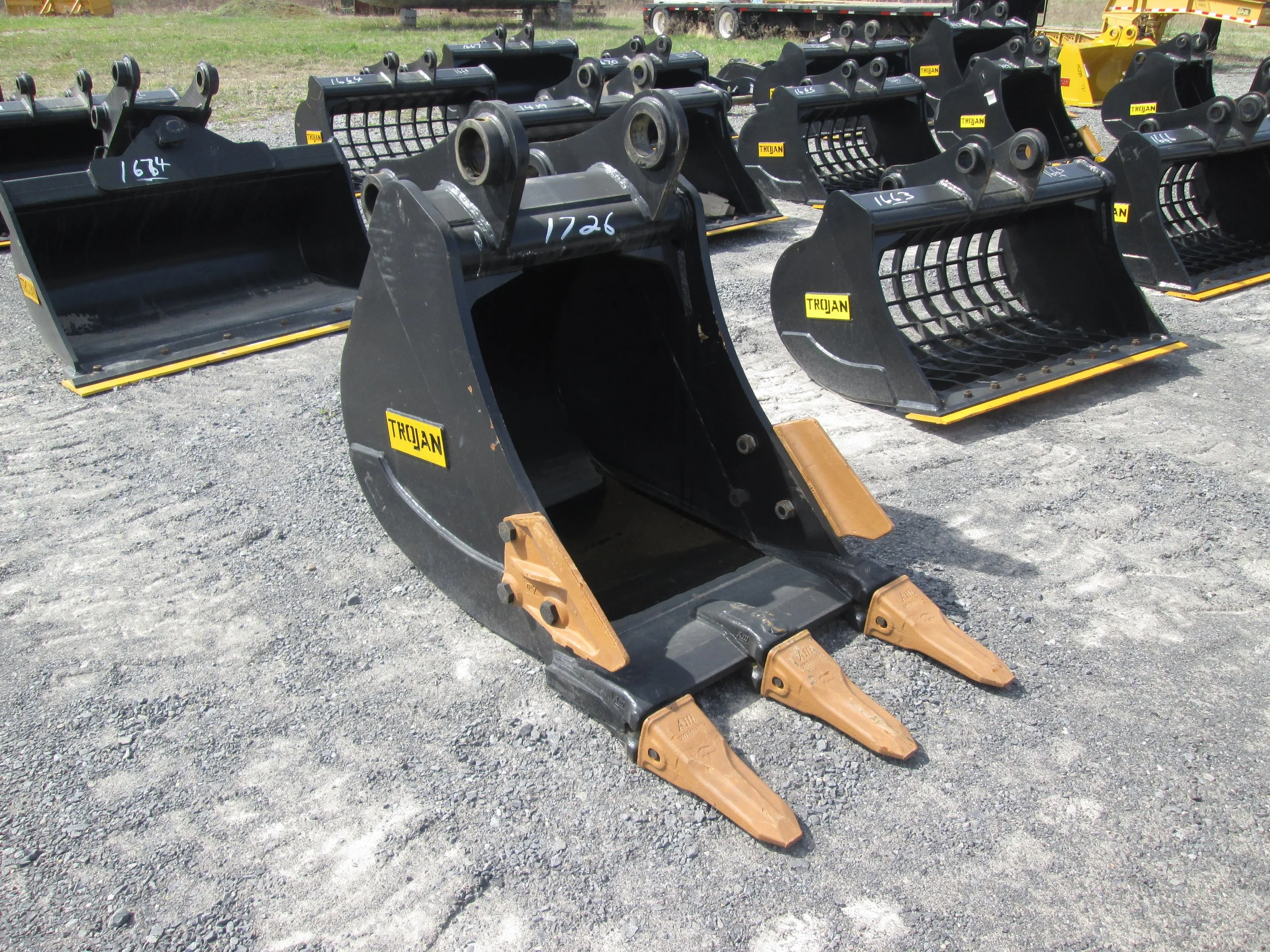 #1726- New 30" Trojan Tooth Bucket CAT336 - REGULAR PRICE $5,198.96 ...