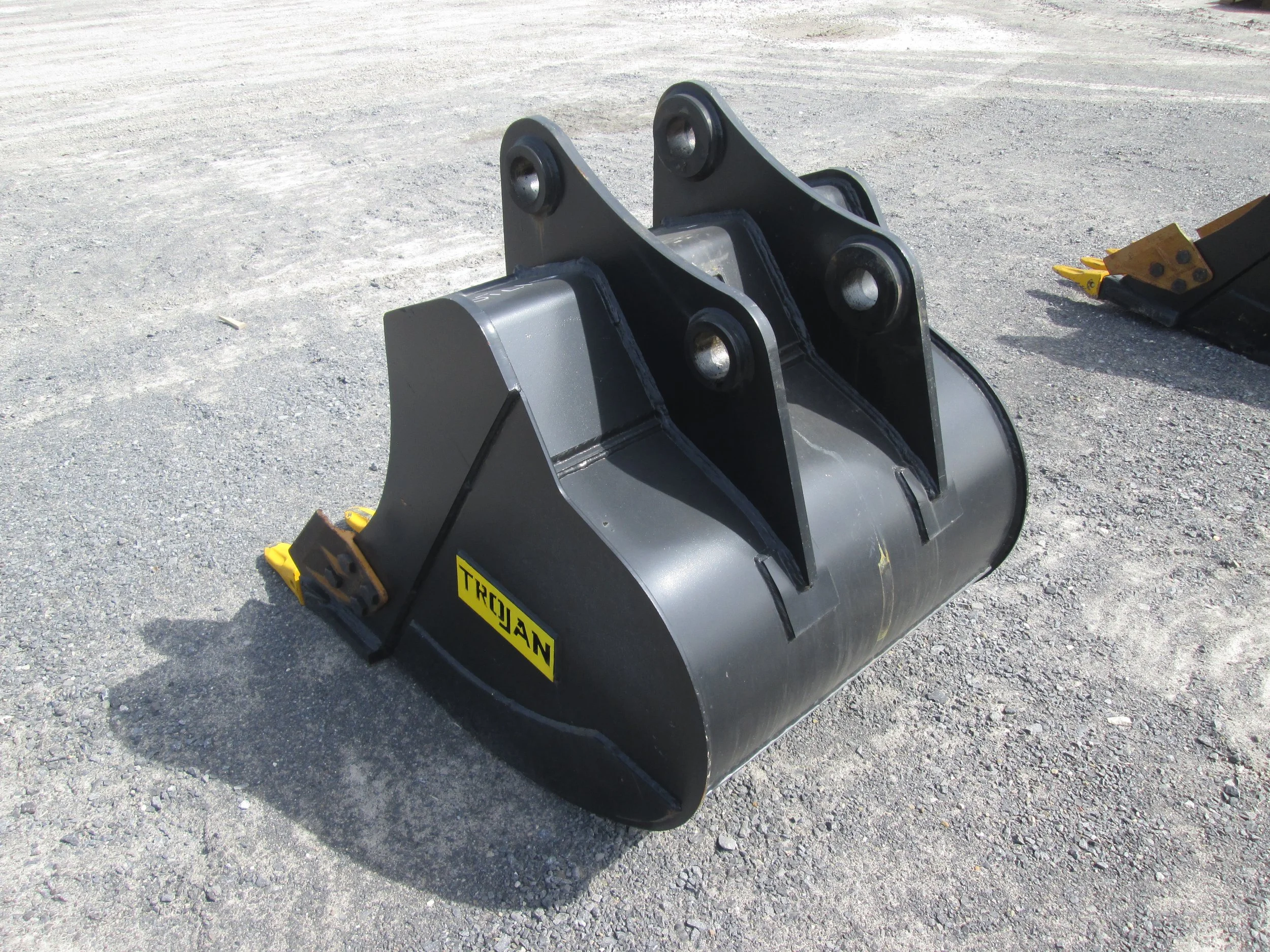 Tooth Buckets 31"-40" — Carroll Equipment - CNY'S Best Place For ...