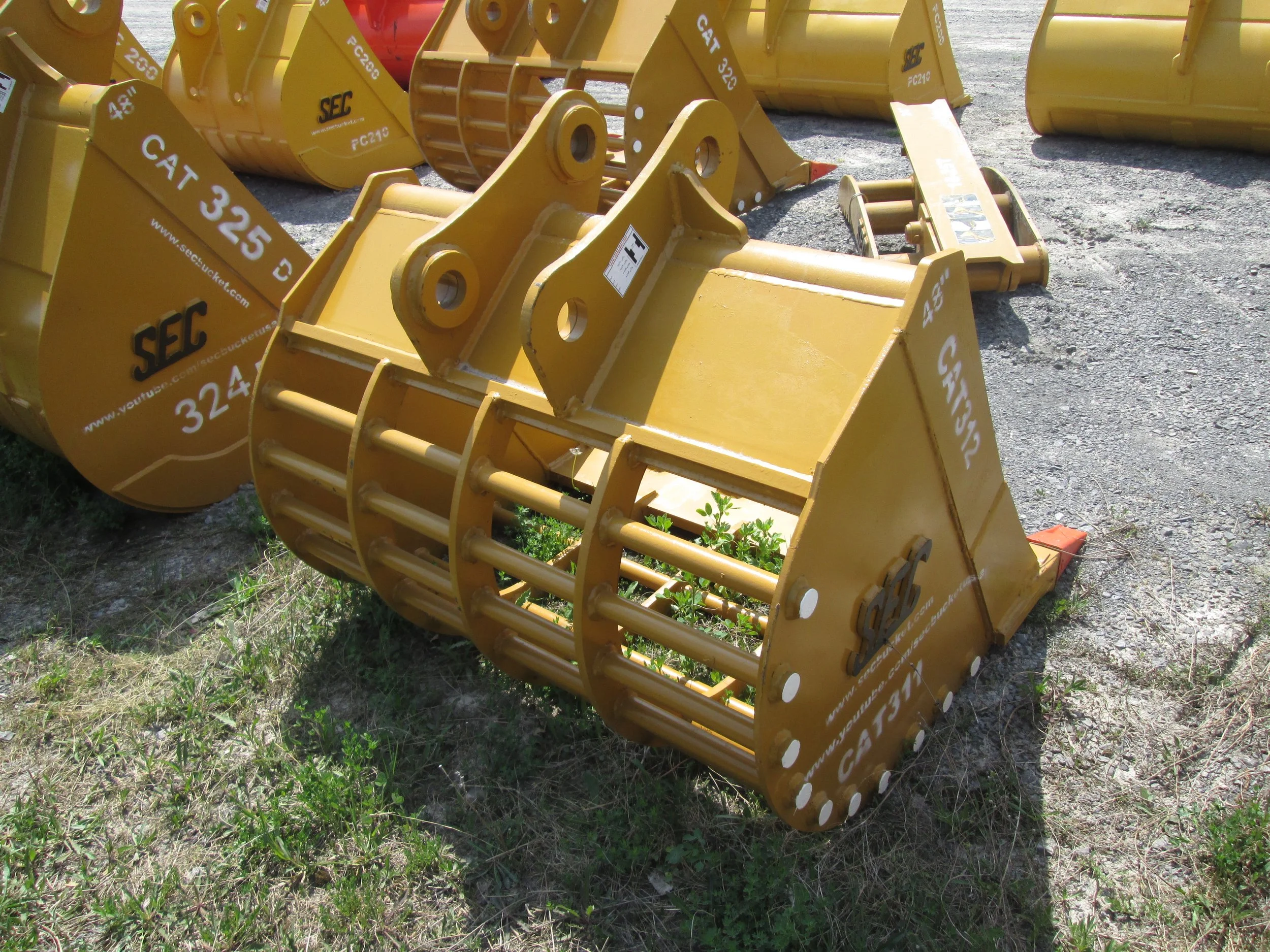 Skeleton Tooth Buckets — Carroll Equipment - CNY'S Best Place For ...