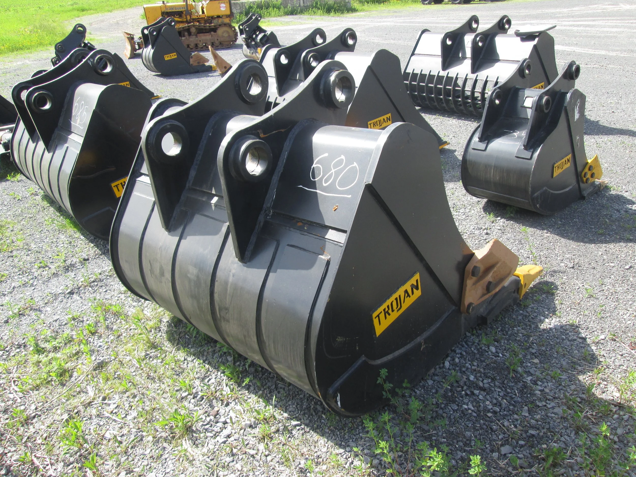 #680- 54" New Trojan Tooth Bucket Hitachi EX270, Komatsu PC300-6, JD270 ...