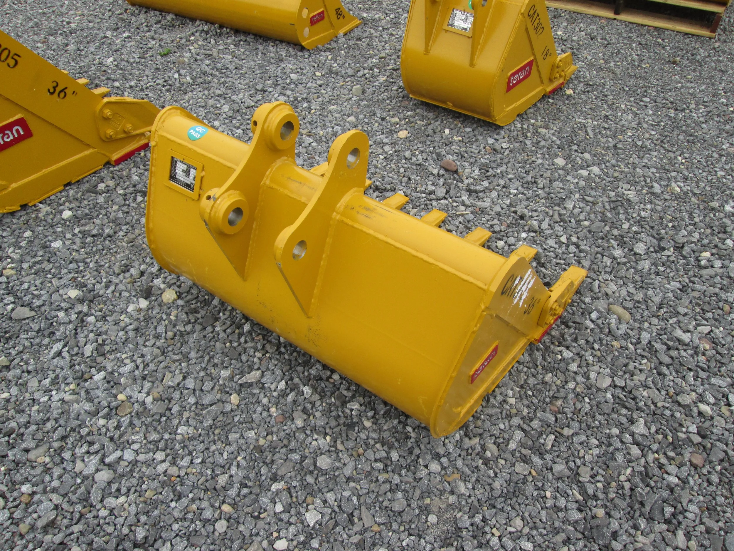 Tooth Buckets 31"-40" — Carroll Equipment - CNY'S Best Place For ...