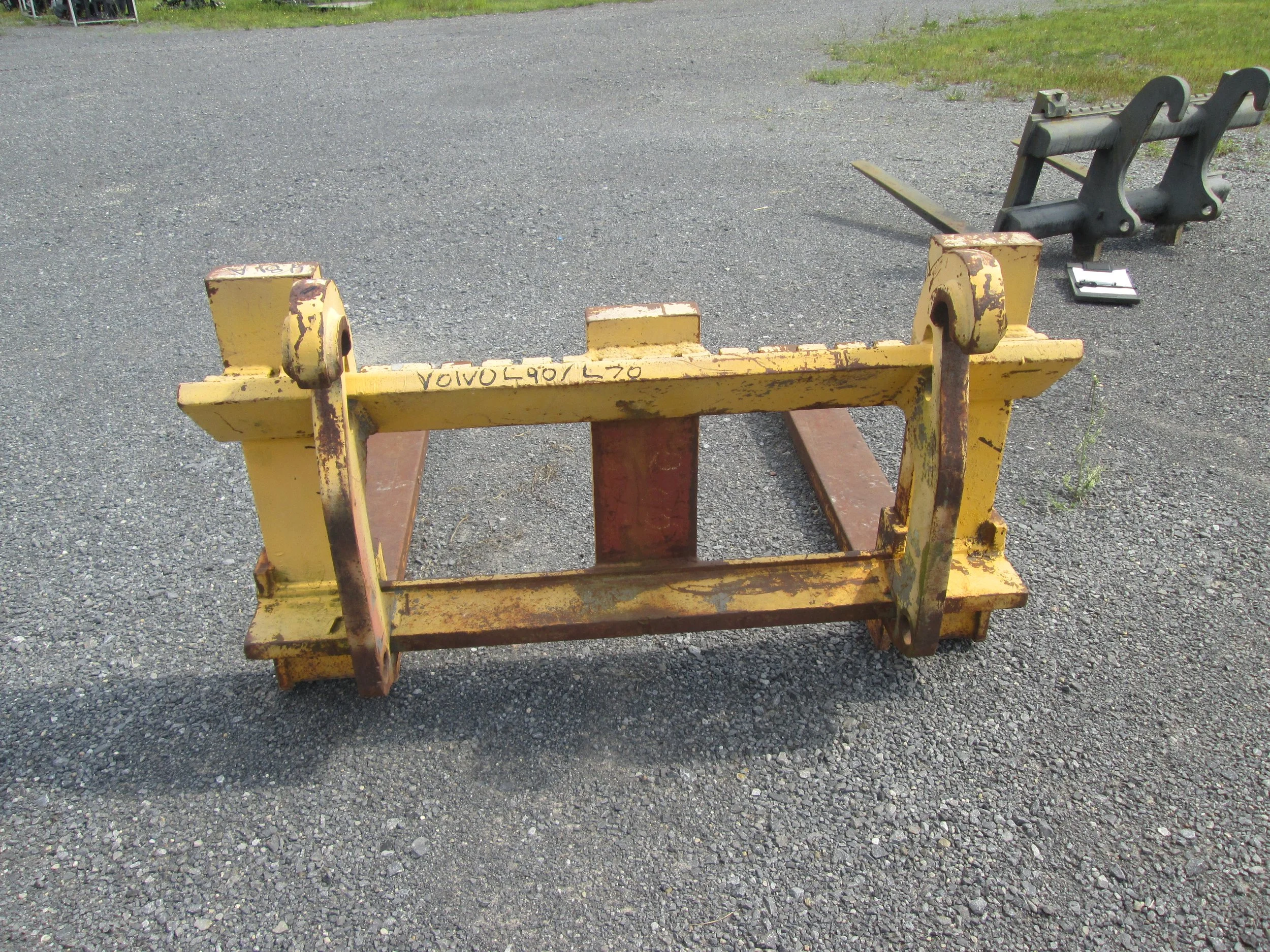 #C691 - CE QC Forks Fixed, Not Adjustable for Volvo L70, L90 Loader ...