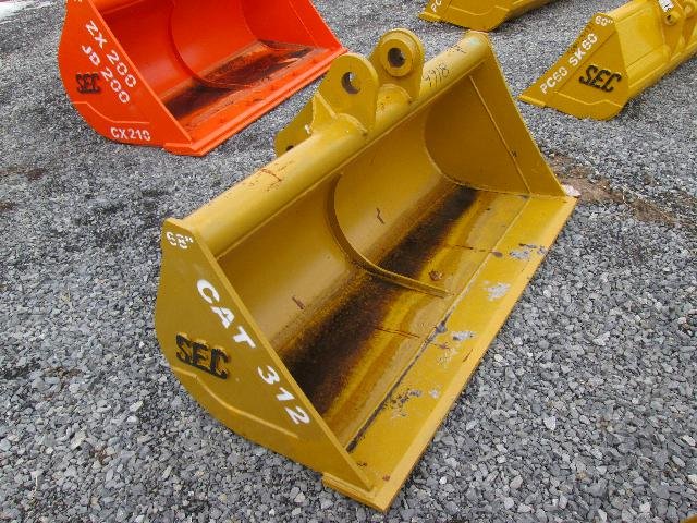 #7444 - NEW SEC 68" EXCAVATOR DITCHING BUCKET THAT FITS: CAT 312B, 311B ...