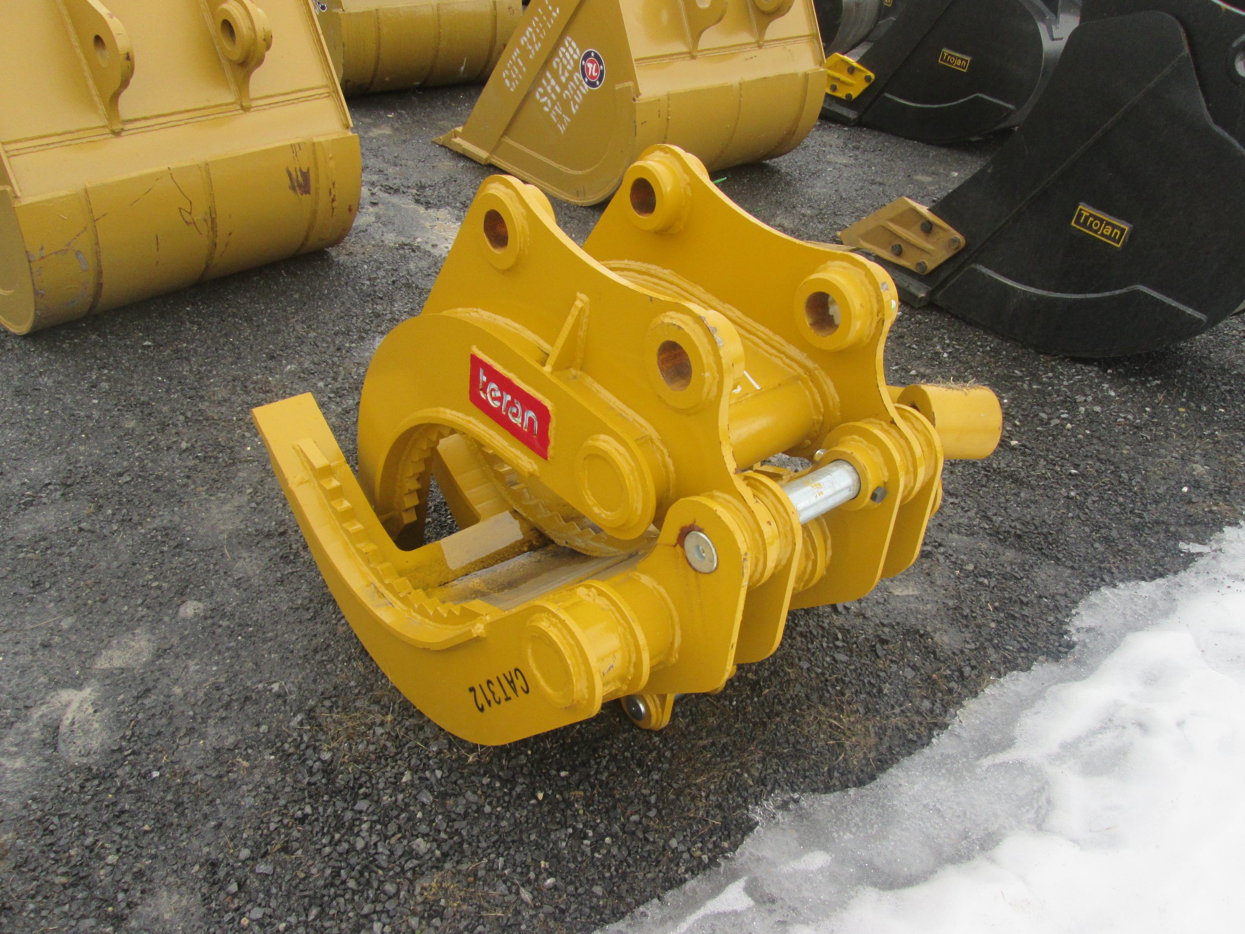 Grapples — Carroll Equipment - CNY'S Best Place For Construction Equipment