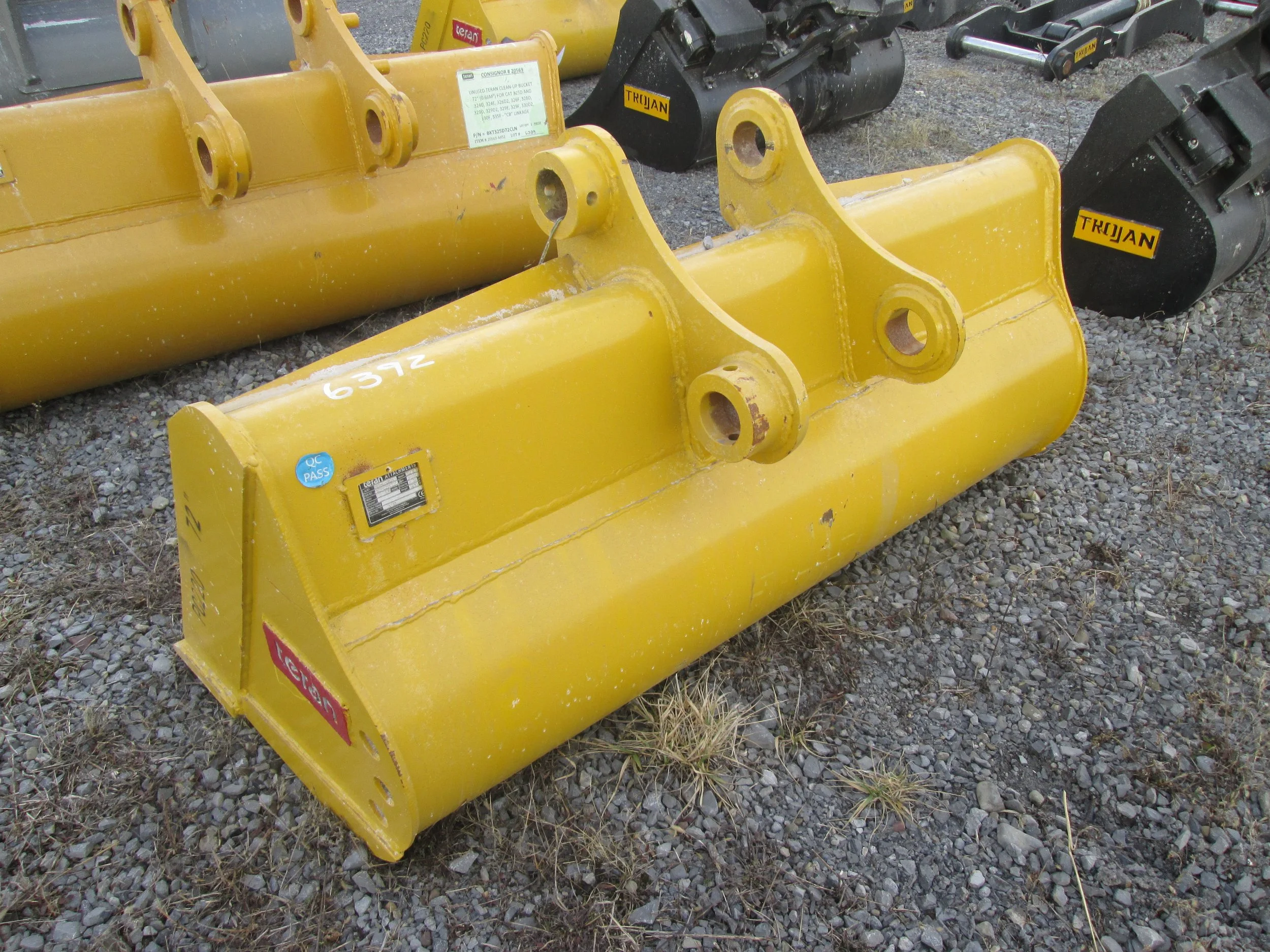 #5118 - 72" NEW Teran Ditching Bucket Komatsu PC220, Kobelco SK200 CAT ...