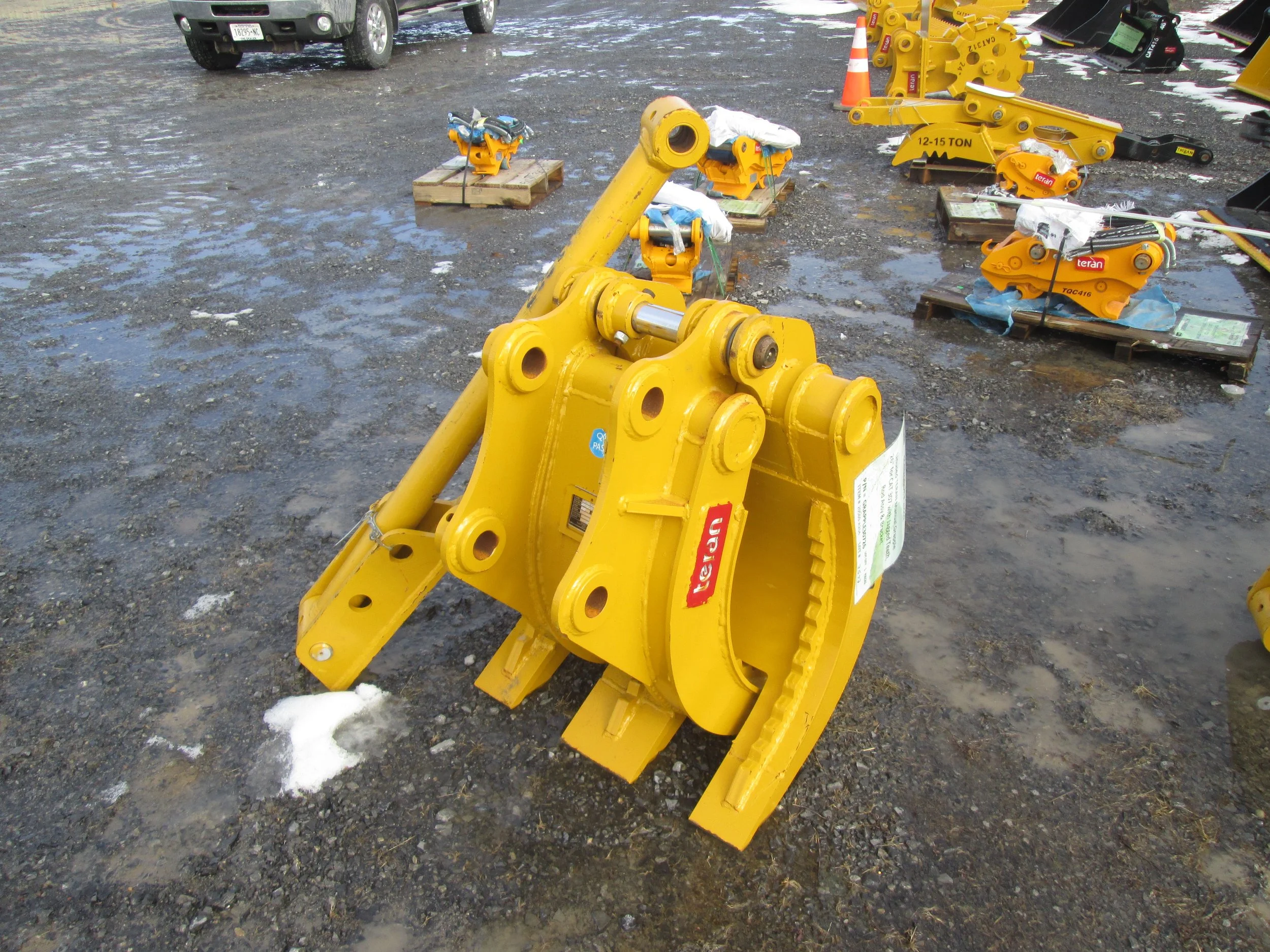 #4929- NEW Teran Adjustable 1/2 Stationary Grapple CAT 307D, 308D ...