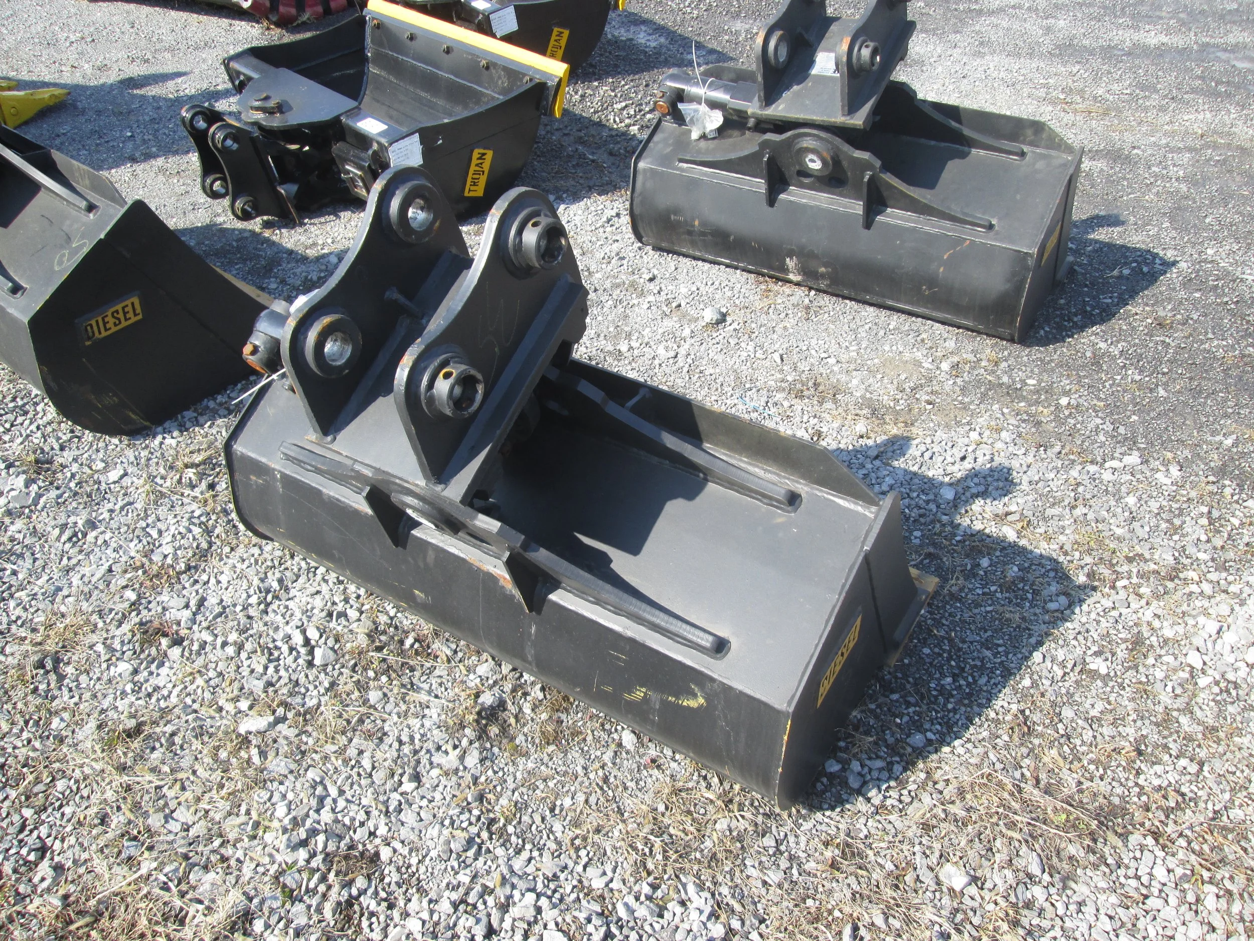 #14582- 42" NEW TROJAN HYDRAULIC TILT DITCHING BUCKET CAT 303C ...