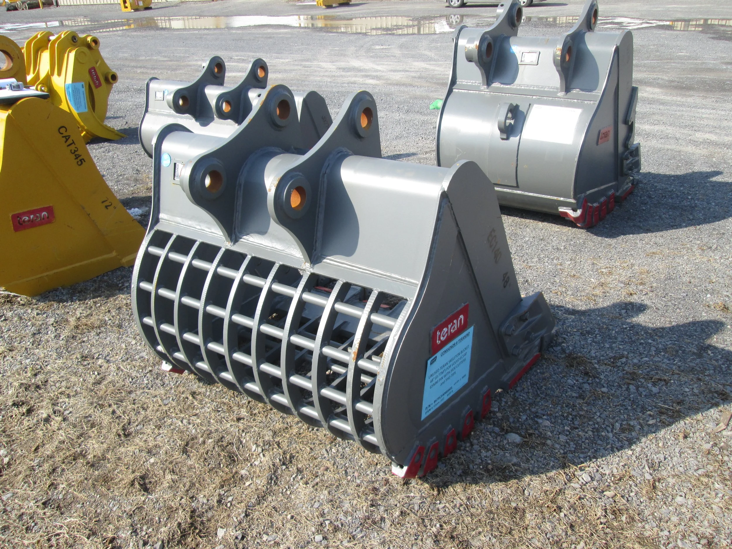 Skeleton Tooth Buckets — Carroll Equipment - CNY'S Best Place For ...