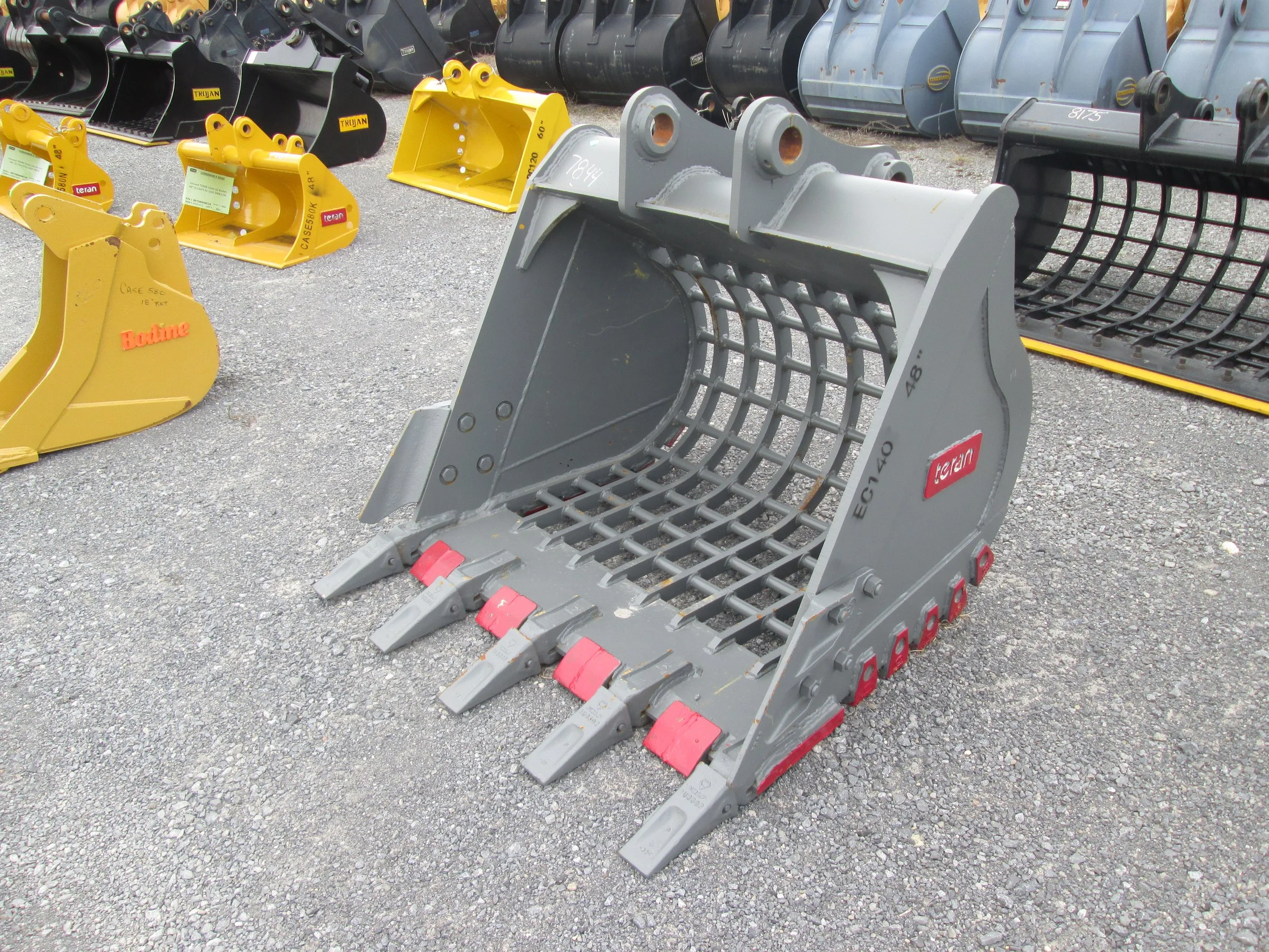 #4993- New 48" TERAN SKELETON HD TOOTH BUCKET VOLVO EC140 - REGULAR ...