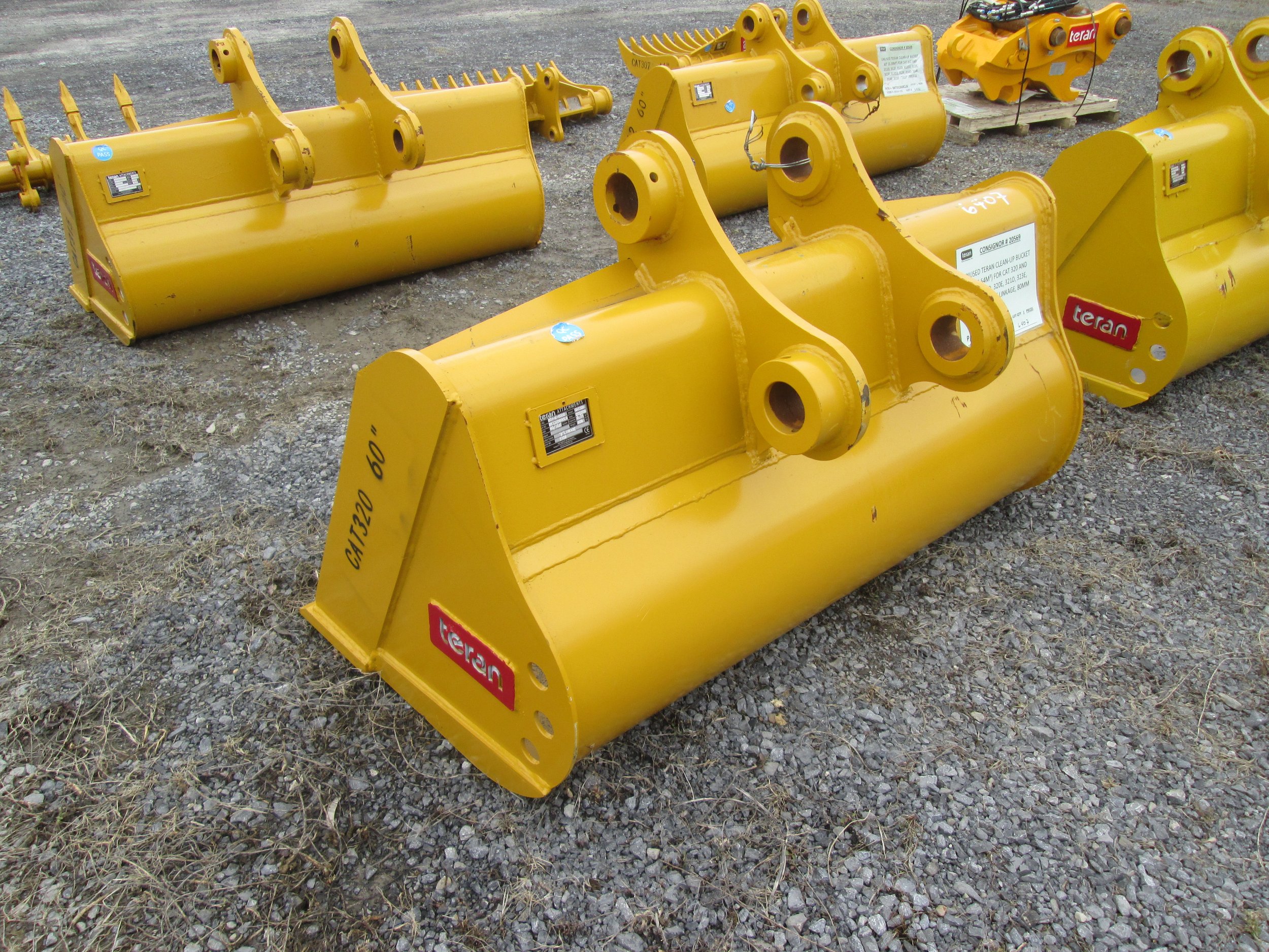 #5159 - 60" NEW TERAN DITCHING BUCKET CAT 320-323 Hitachi John Deere ...