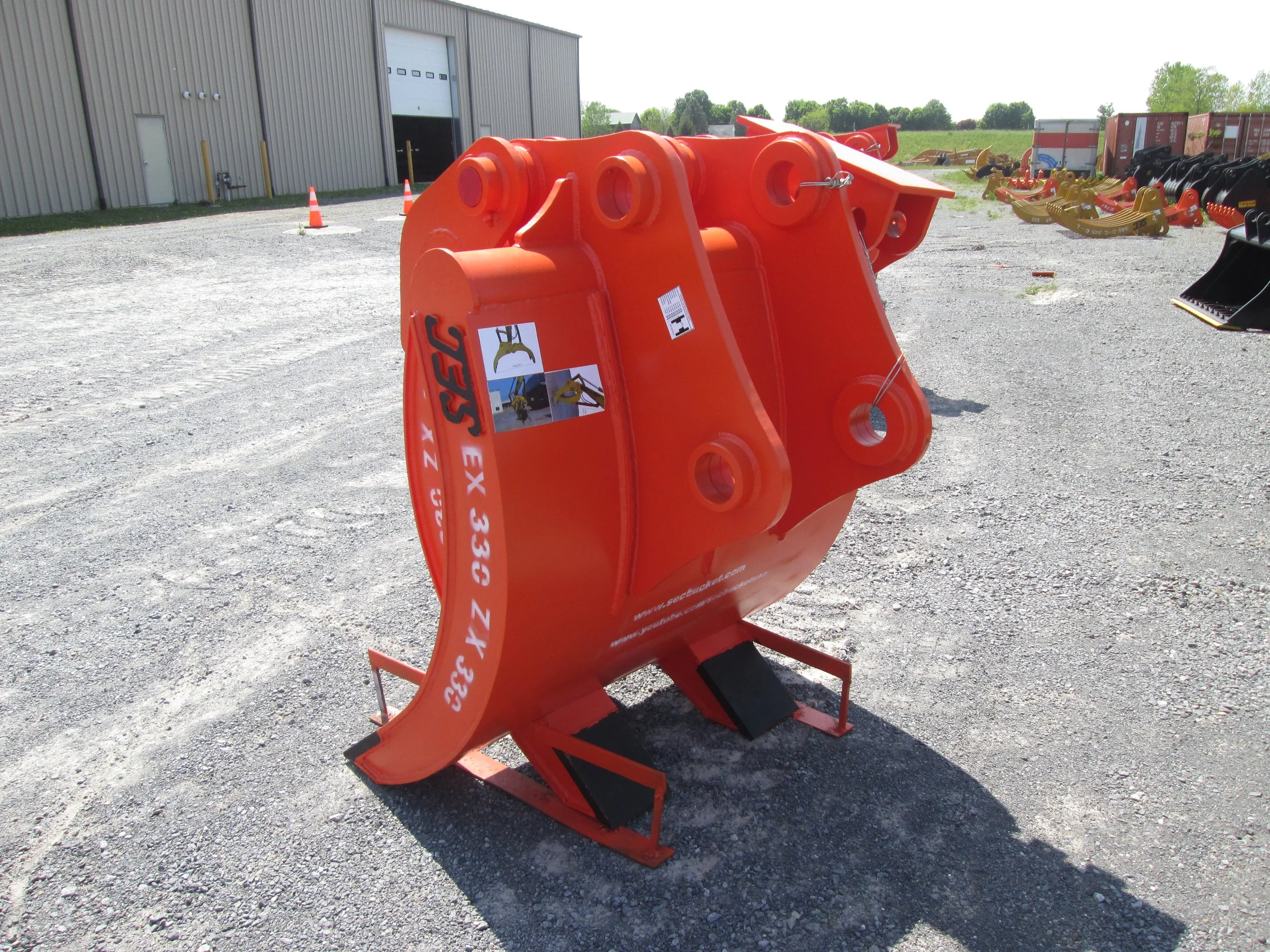 Grapples — Carroll Equipment - CNY'S Best Place For Construction Equipment