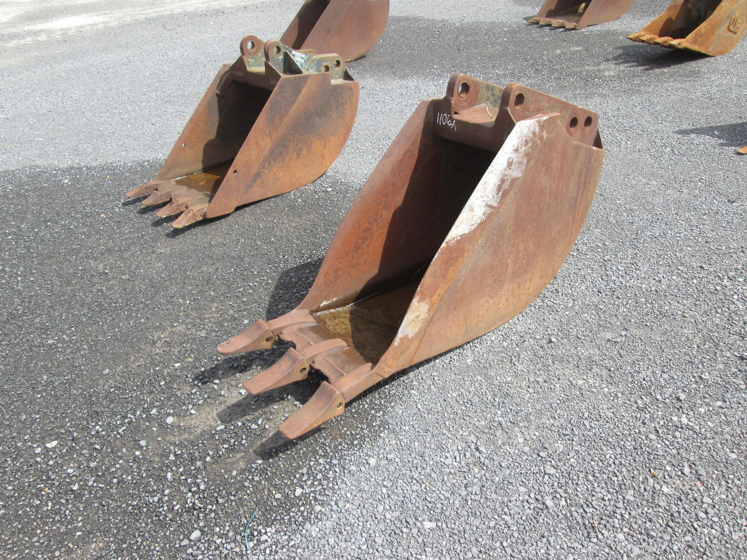 Backhoe Tooth Buckets — Carroll Equipment - CNY'S Best Place For ...