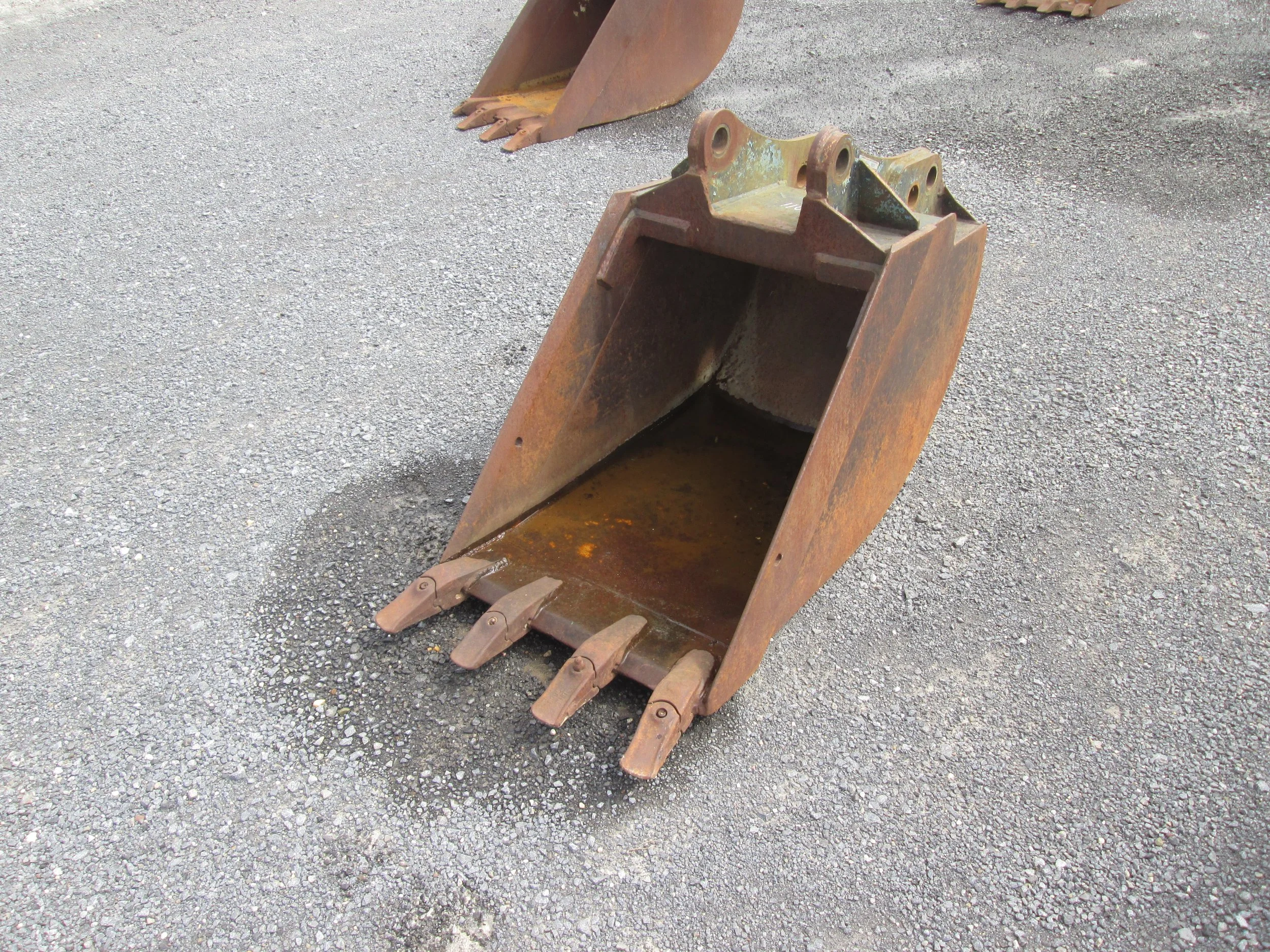Backhoe Tooth Buckets — Carroll Equipment - CNY'S Best Place For ...