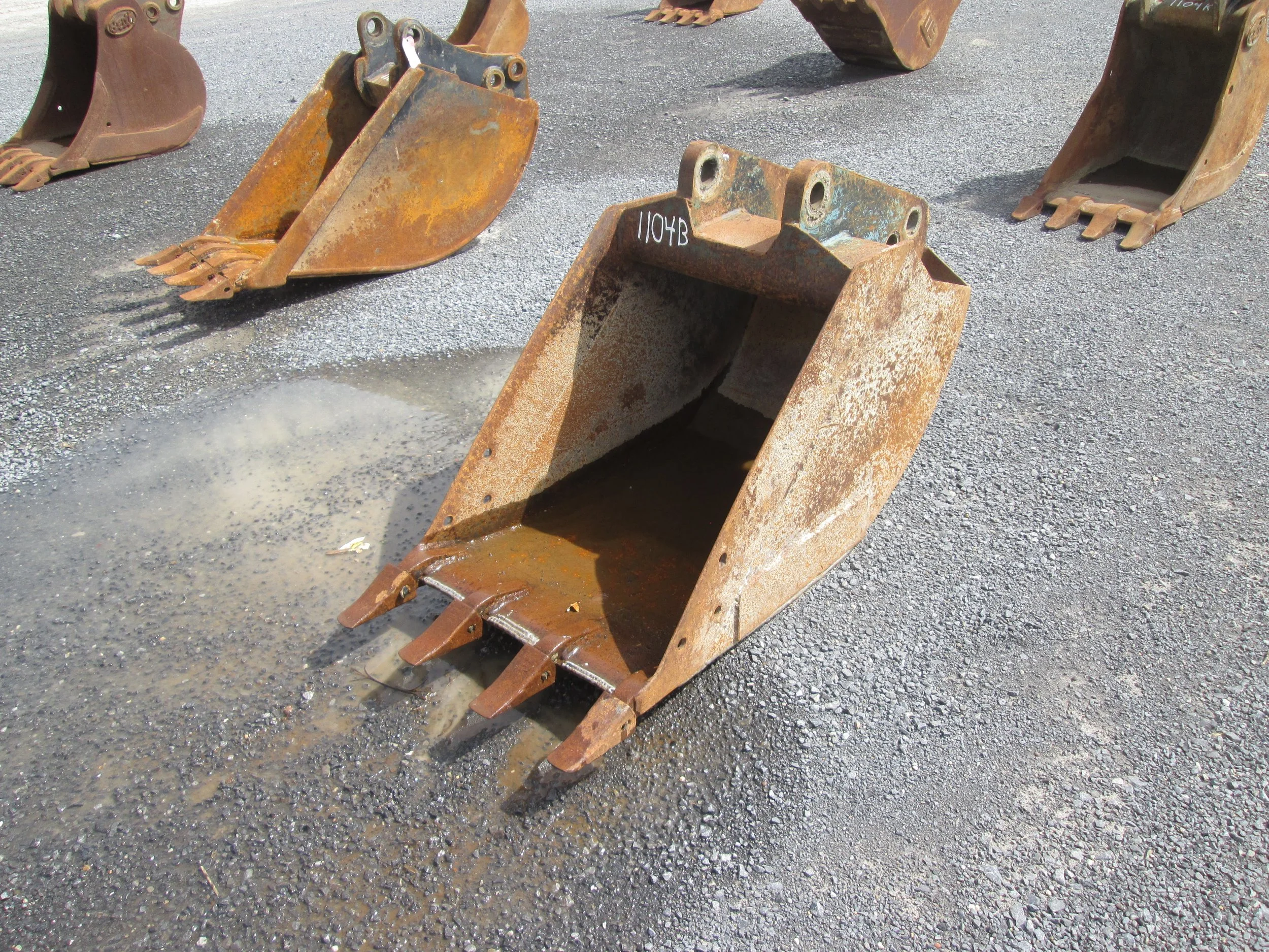 Backhoe Tooth Buckets — Carroll Equipment - CNY'S Best Place For ...