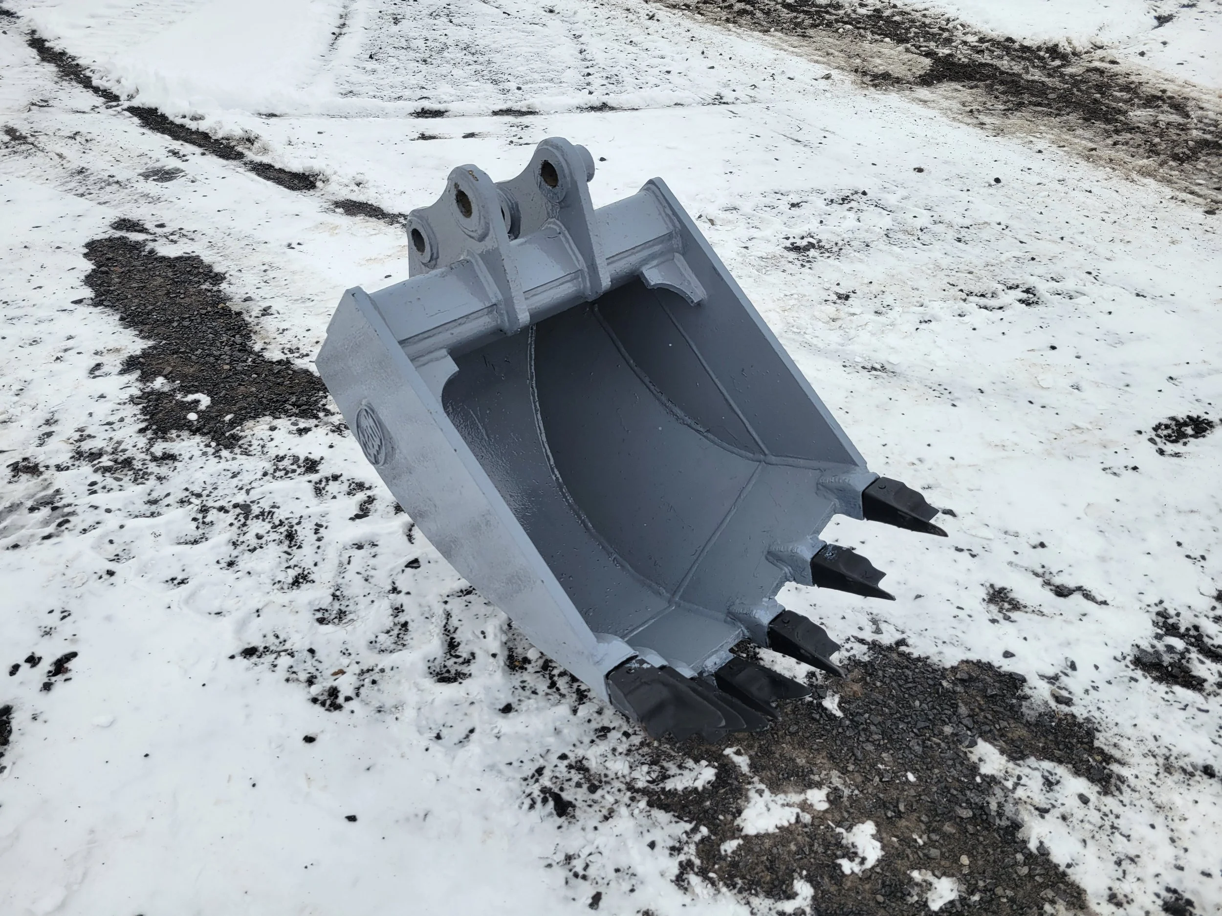 #3620- 24" Geith Tooth V-Bucket Takeuchi TB135 - REGULAR PRICE $523.95 ...