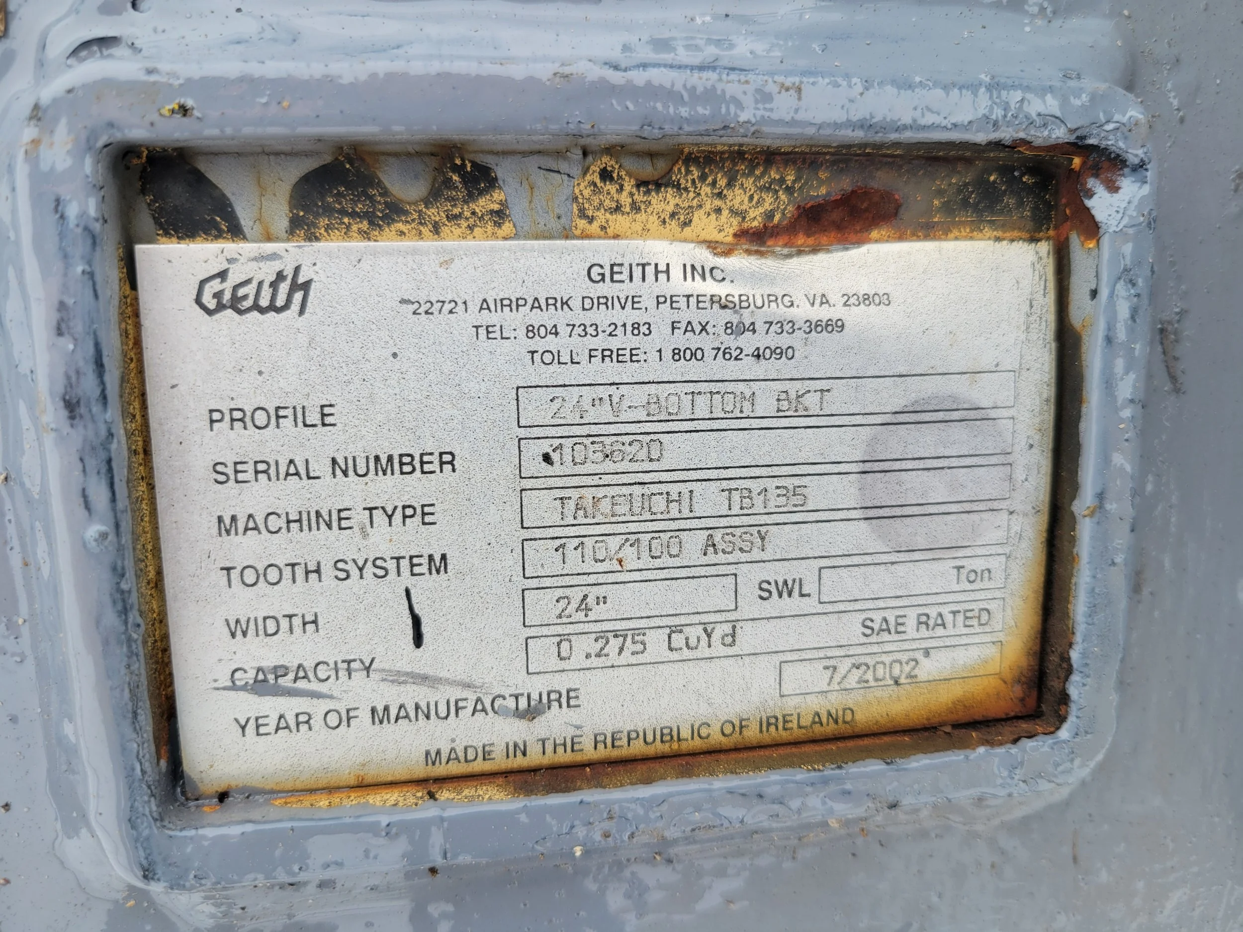 #3620- 24" Geith Tooth V-Bucket Takeuchi TB135 - REGULAR PRICE $523.95 ...