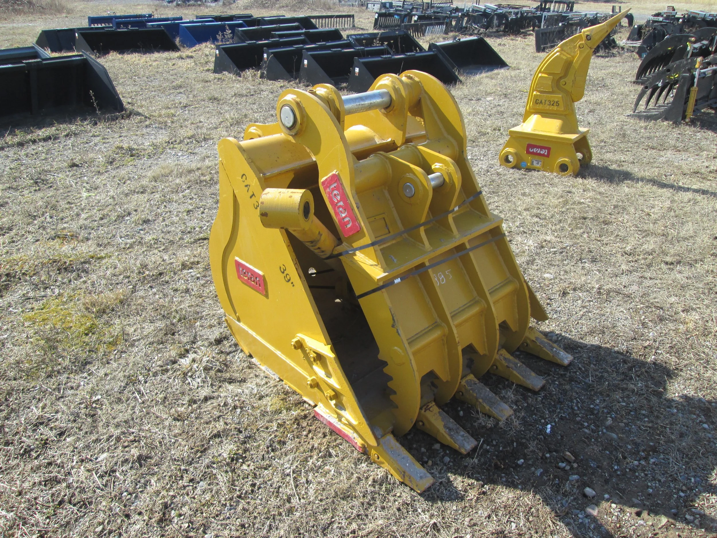 Tooth Bucket & Thumb — Carroll Equipment - CNY'S Best Place For ...