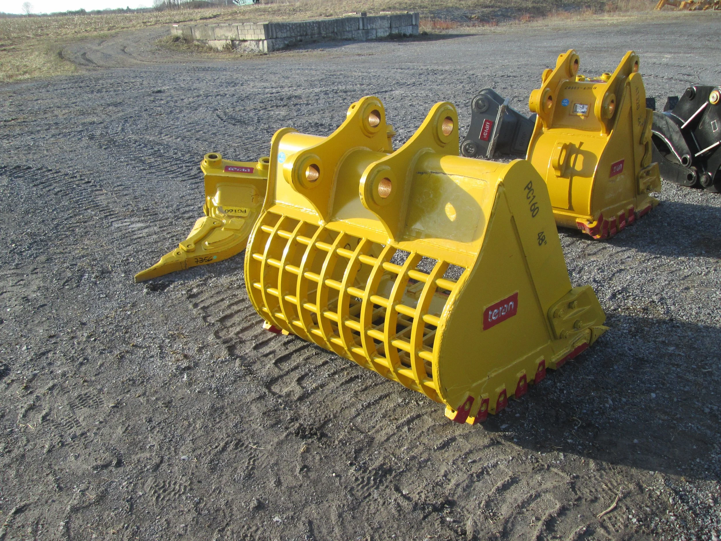 Skeleton Tooth Buckets — Carroll Equipment - CNY'S Best Place For ...